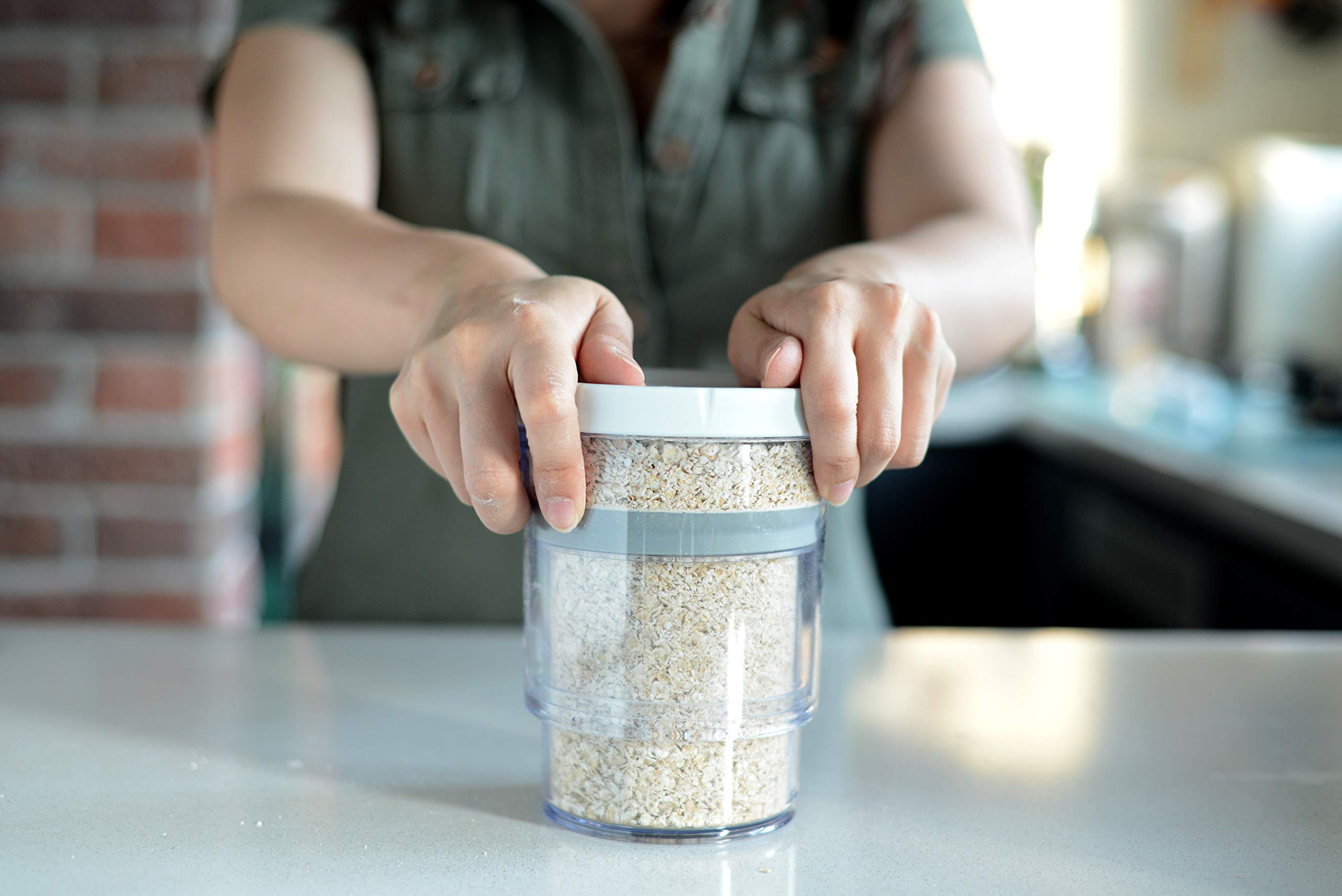 Botto The Adjustable Airtight Container 2-Pack | Push Down To Remove Air And Adjust Contents Between 16 oz & 32 oz (Clear)