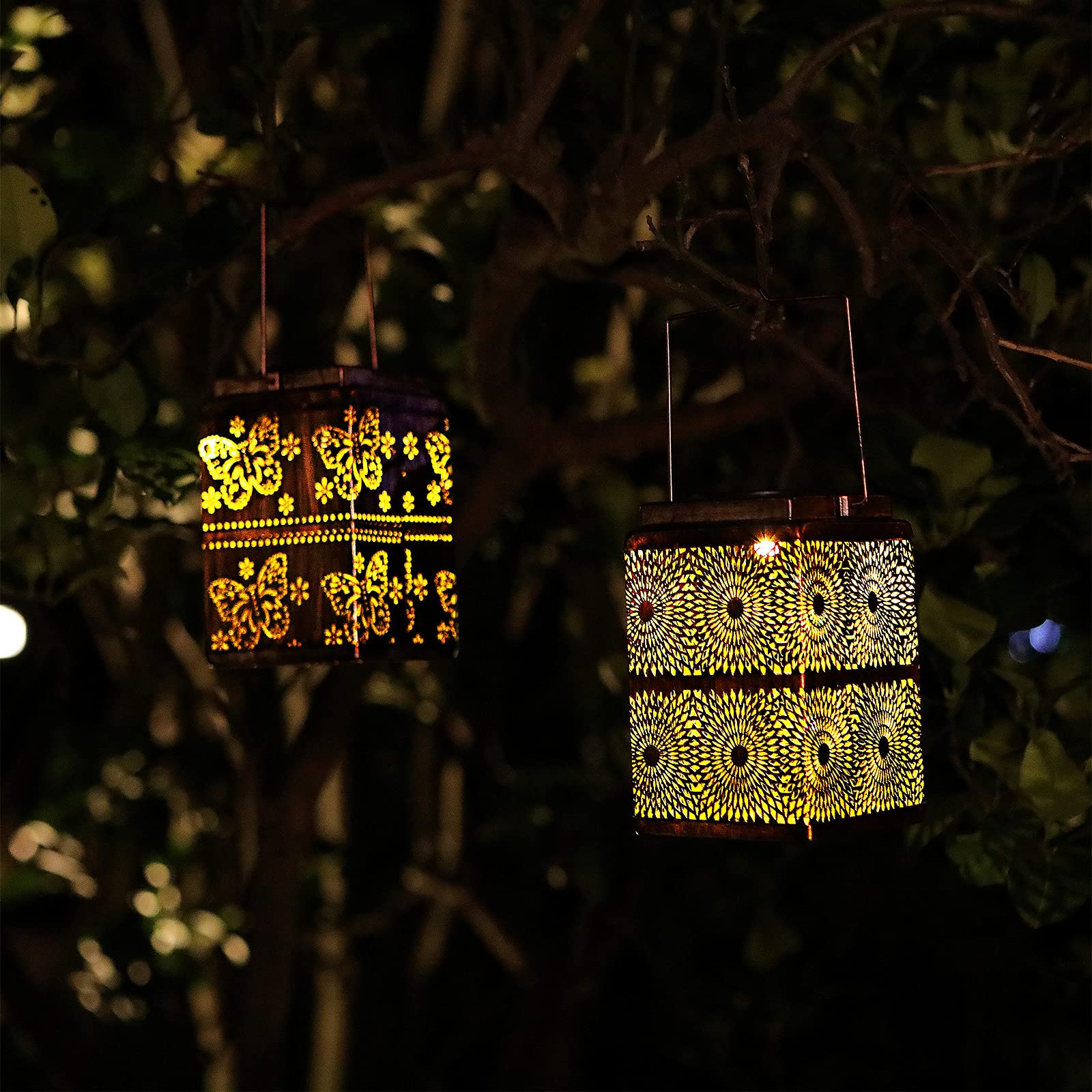 Outdoor Solar Lanterns Waterproof Hanging Solar Lights 2 Pack Outdoor Retro Metal Lamp with Handle for Terrace Backyard Porch Dining Table Passage Party Place Garden Decoration
