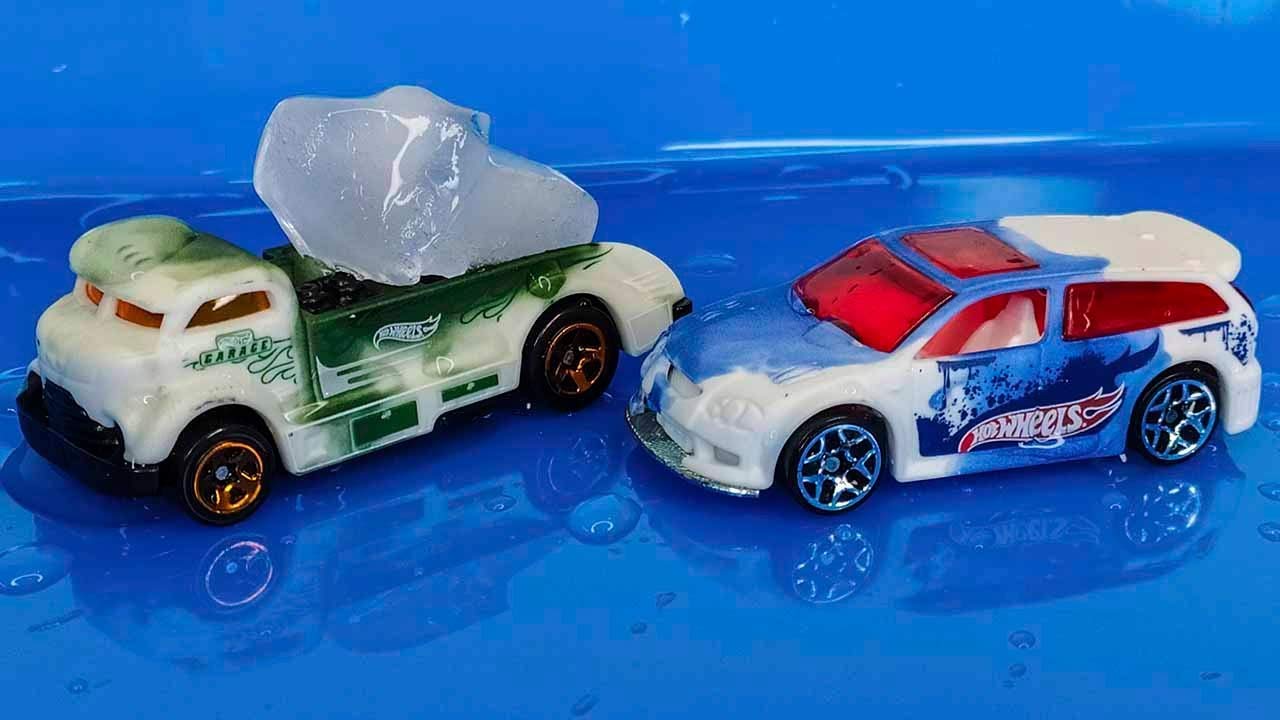 Hot Wheels 2020 Color Shifters MIGRIG Green/White