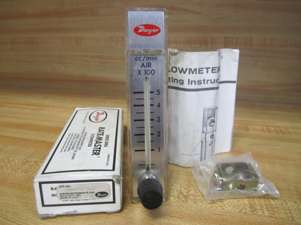 Dwyer® Rate-Master® Flowmeter, RMA-12-SSV, 4% Acc, 50-500 cc/min air, SS Valve, PC Body
