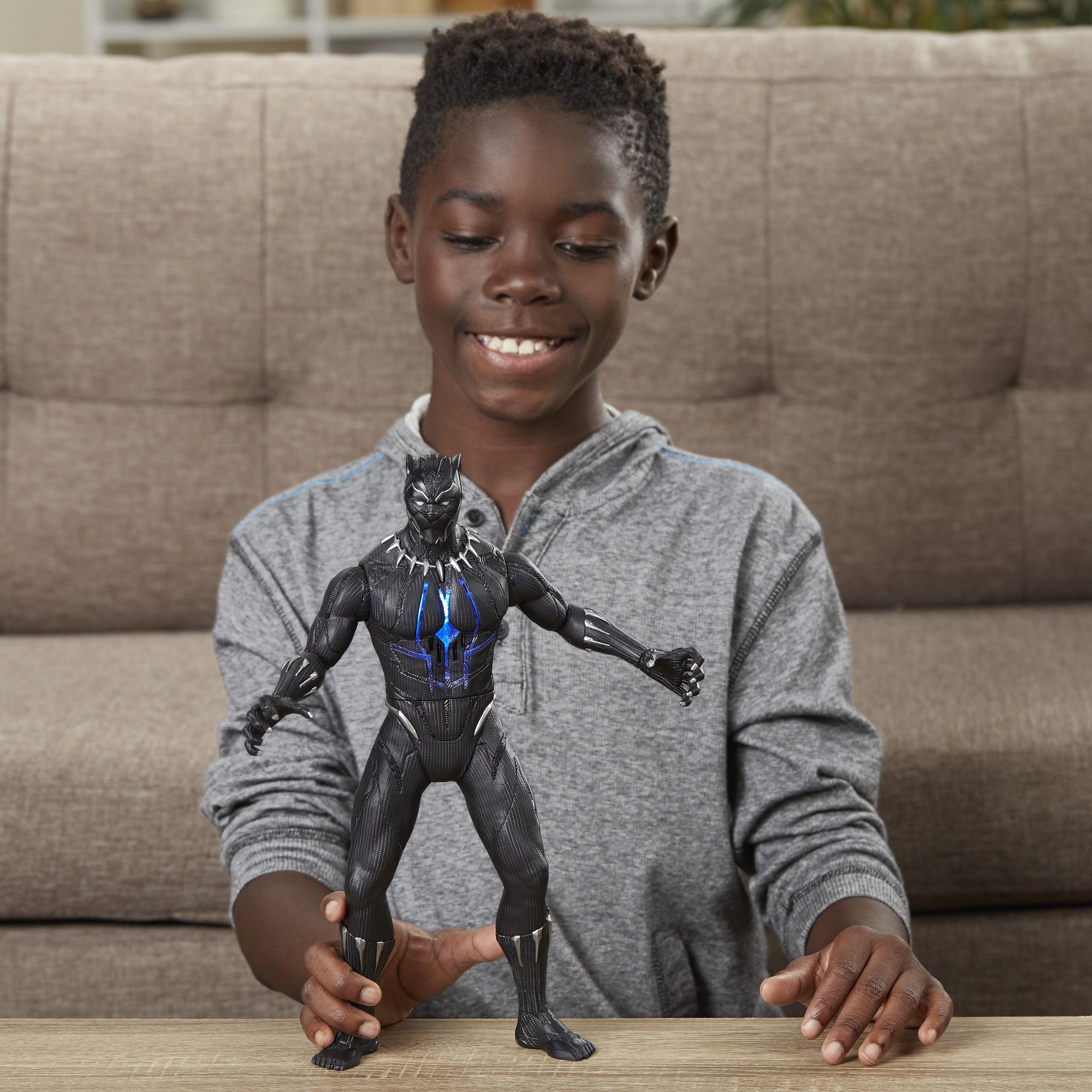 Hasbro Collectibles - Black Panther Hero Slash and Strike Figure(Marvel)