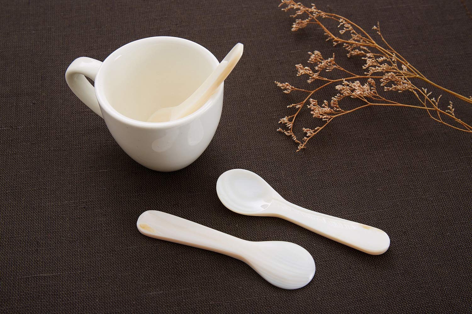 DUEBEL Set of 10 White Mother of Pearl 3.15′′ Caviar Spoons for Caviar, Egg, Coffee Serving (White, 8cm x 2.3cm)