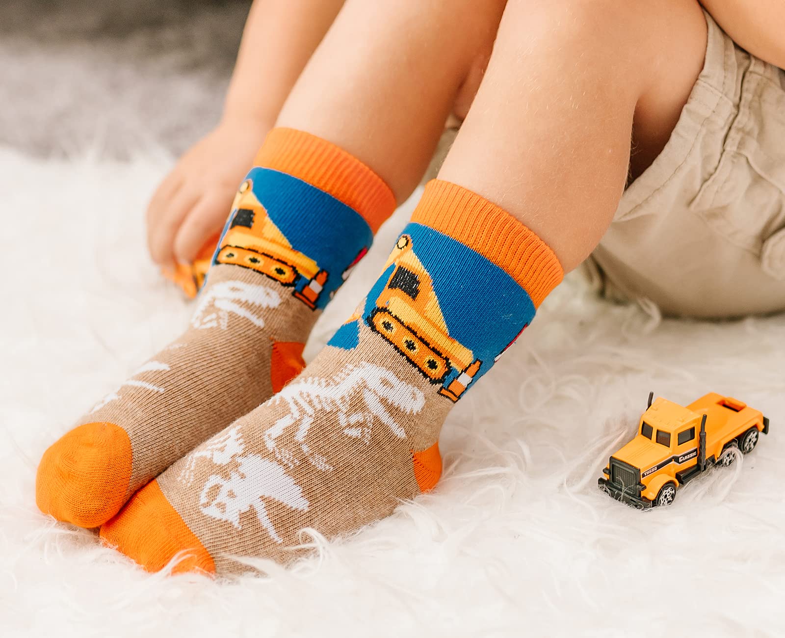 Jefferies Socks Boy's Dinosaur Construction Crew Socks 6 Pack, Multi, Medium
