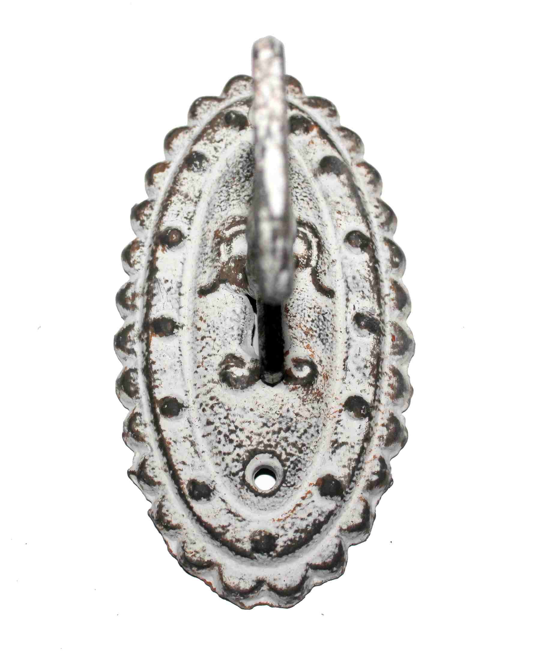 CTW Vintage Key Metal Hooks Set of 4, Antique White
