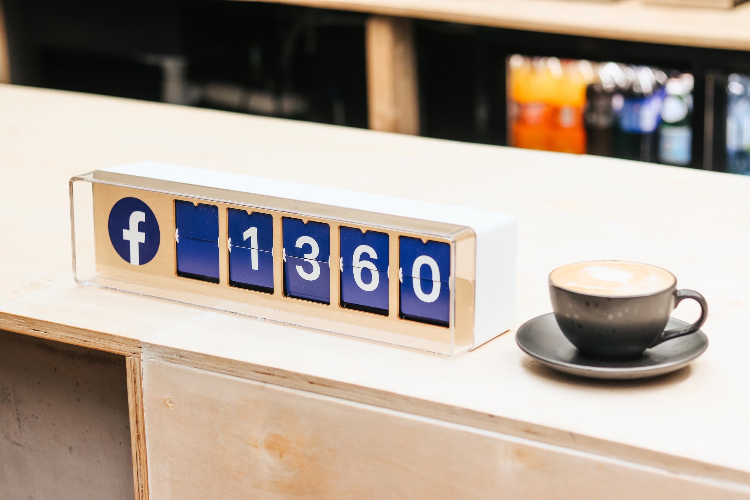 Smiirl - Facebook Follower Counter - Physical Device Connected to Your Business Social Networks in Real Time - Interactive Display - Awareness and Loyalty Booster - Wi-Fi & Hotspot - 5 Digits