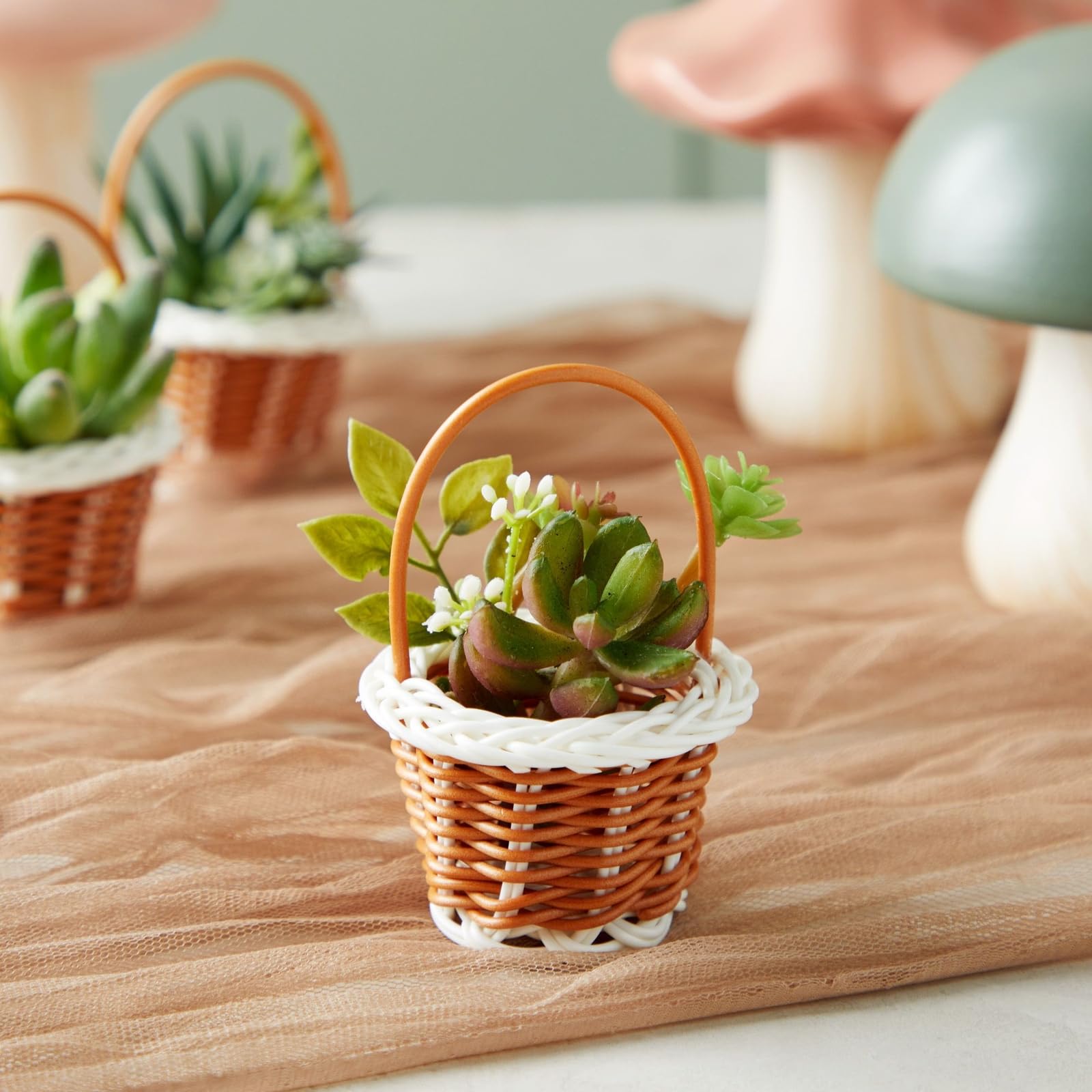 Juvale 24 Pack Mini Woven Baskets with Handles - Bulk Miniature Baskets for School Projects, Mini Wicker Baskets for Party Favors, Tiny Baskets for Crafts, Picnic - 2x3 inch