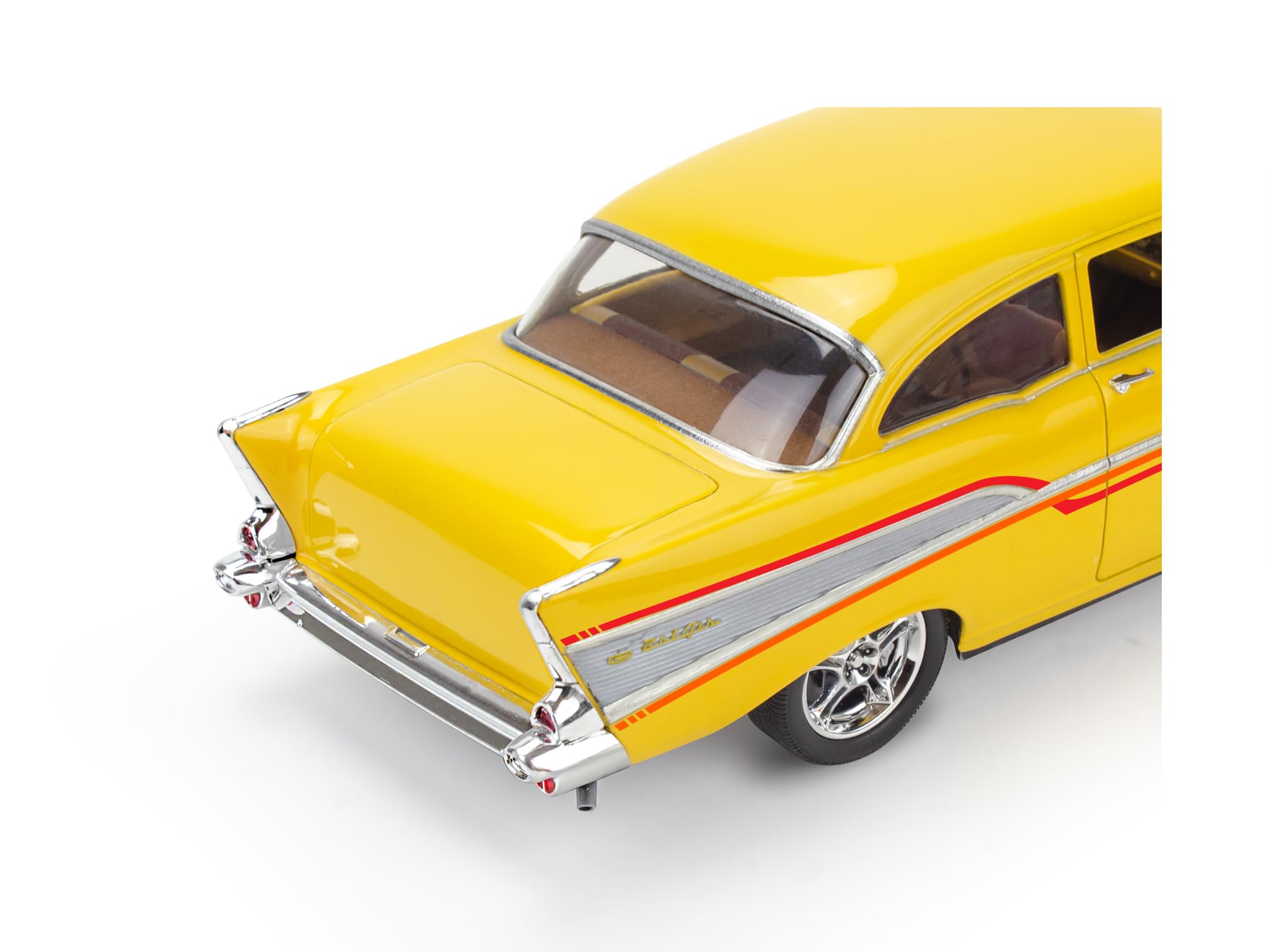 Revell Level 5 Model Kit 1957 Chevrolet Bel Air 2-in-1 Kit 1/25 Scale Model