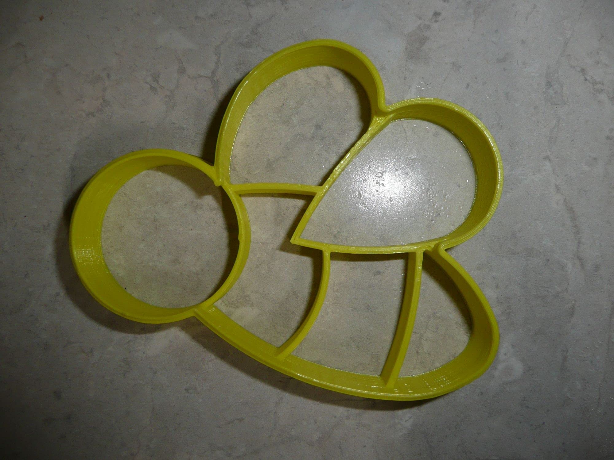 BUMBLEBEE BUMBLE HONEY BEE INSECT BUG DETAILED COOKIE CUTTER MADE IN USA PR633