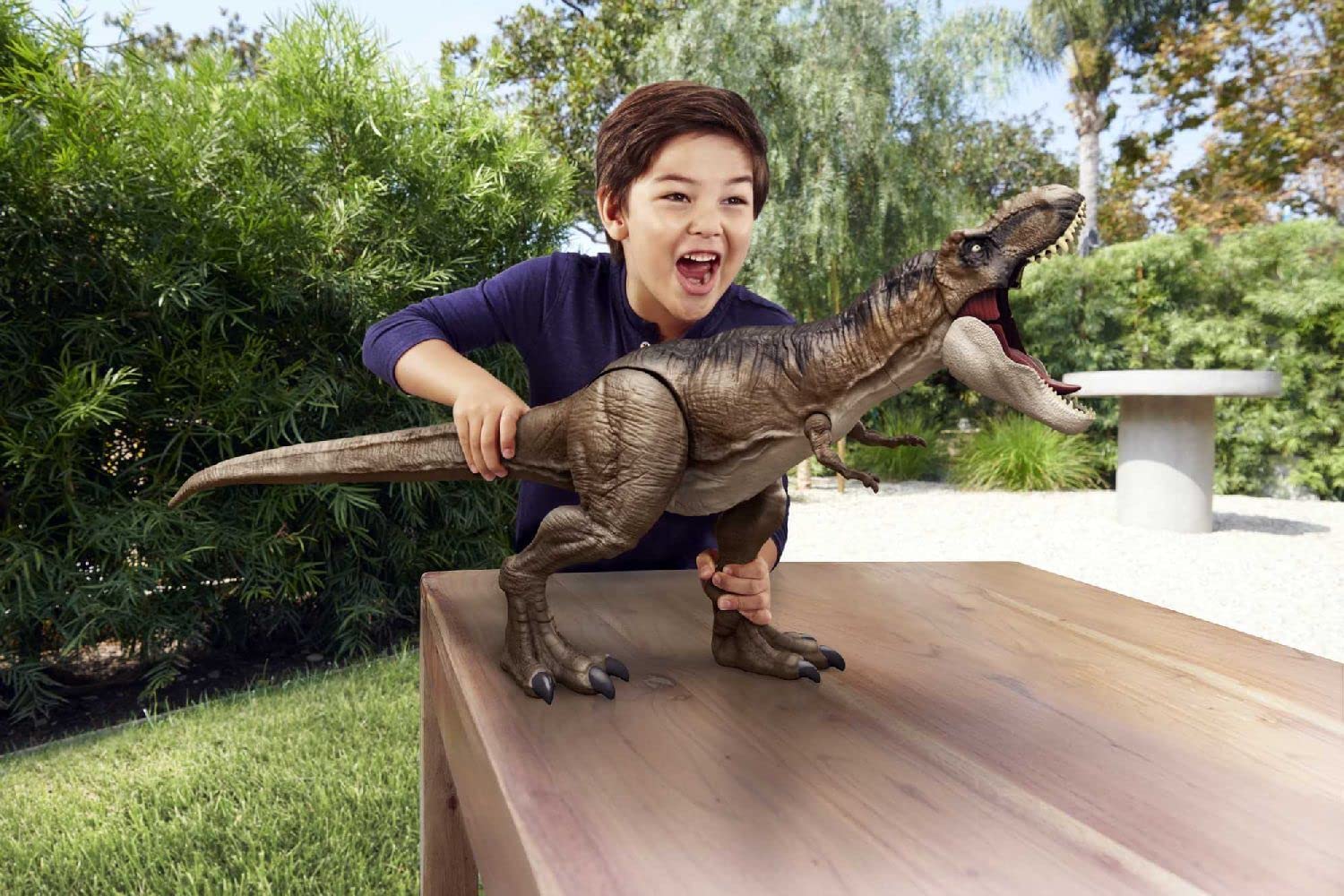 Mattel Jurassic World Super Colossal Dinosaur Action Figure, Large Tyrannosaurus Rex Dino Toy with Eating Feature, 3+ Feet Long T Rex
