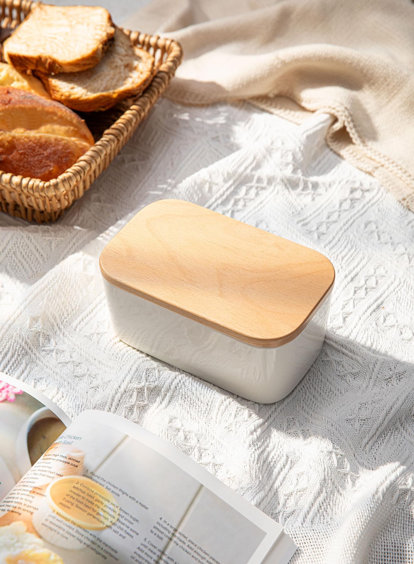 Sweese 303.101 Large Butter Dish - Airtight Butter Keeper Holds Up to 2 Sticks of Butter - Porcelain Container with Beech Wooden Lid, White
