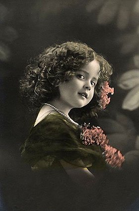 VICTORIAN CHILDREN PHOTO CD 2,000 IMAGES