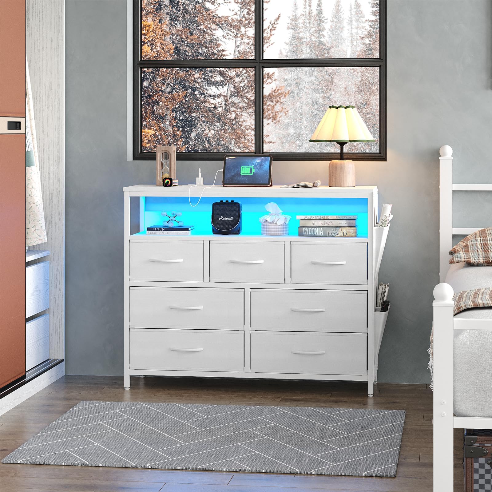 CollaredEagle 7 Drawer Dresser with Charging Station, TV Stand Fabric Storage Tower for Bedroom,Storage Drawers with LED, Wooden Top for TV up to 43 inch, for Bedroom, Living Room, Entryway, White