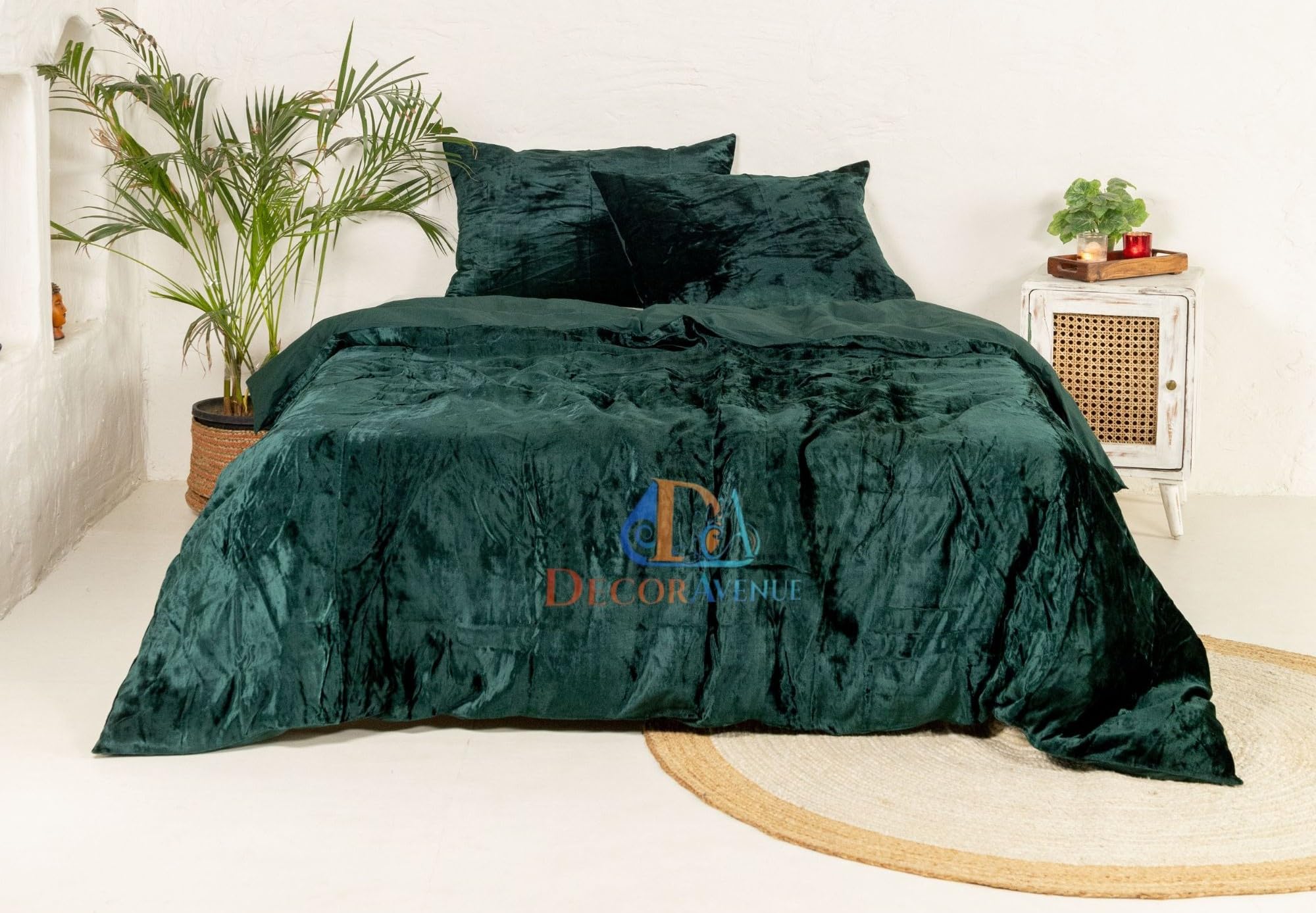 DecorAvenue Ultra-Luxe Crushed Velvet Duvet Cover, Boho Bedding UO Comforter Bedding Donna Cover, 3 Pc Duvet Set, Velvet Bedding Set (Emerald Green, King 90'' x 104'') (DuvetSet1607)
