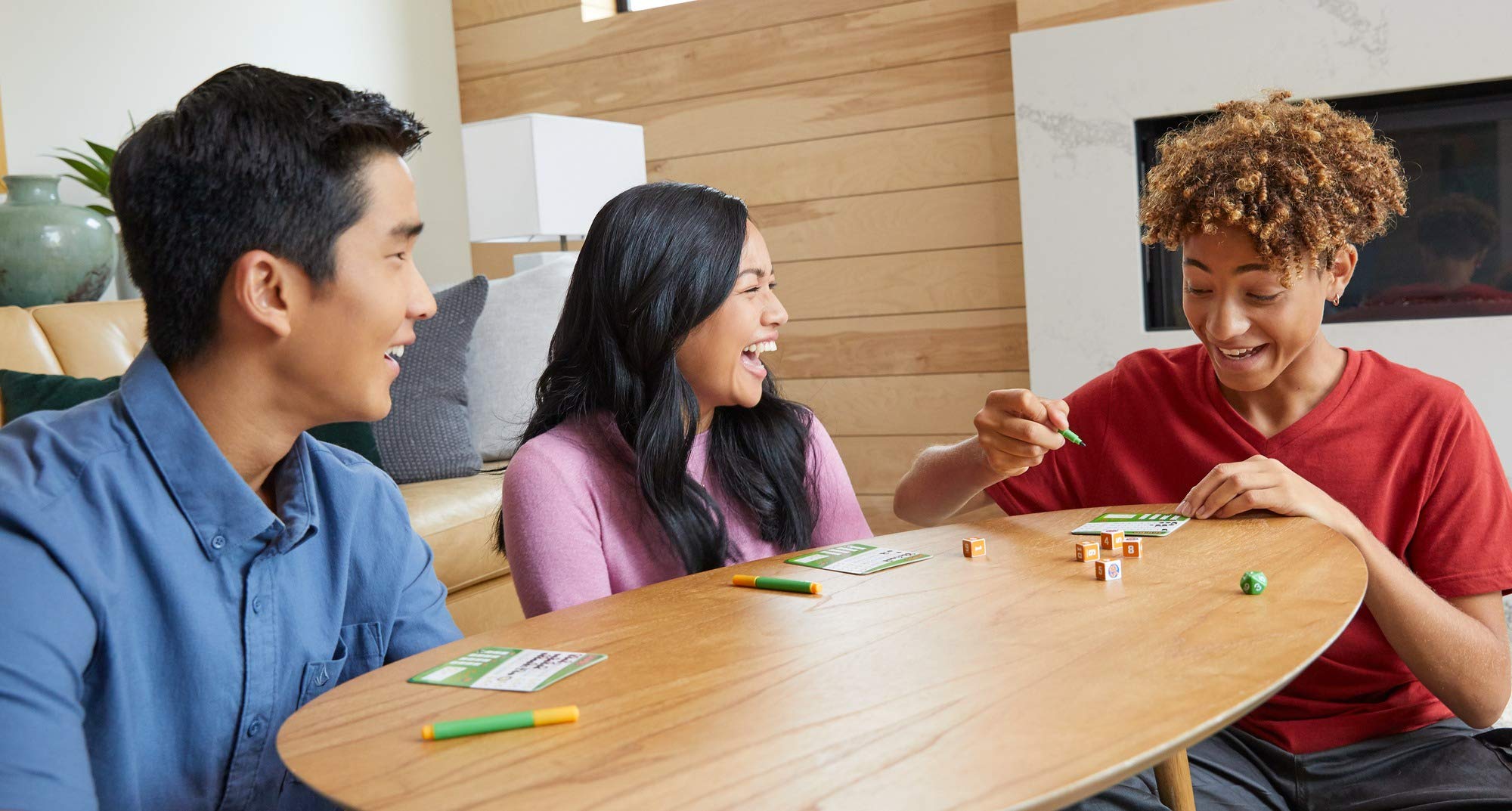 Mattel Games Skip-Bo Roll & Write Family Dice Game with Dry Erase Boards and Markers for 7 Years Old and Up, Multicolor