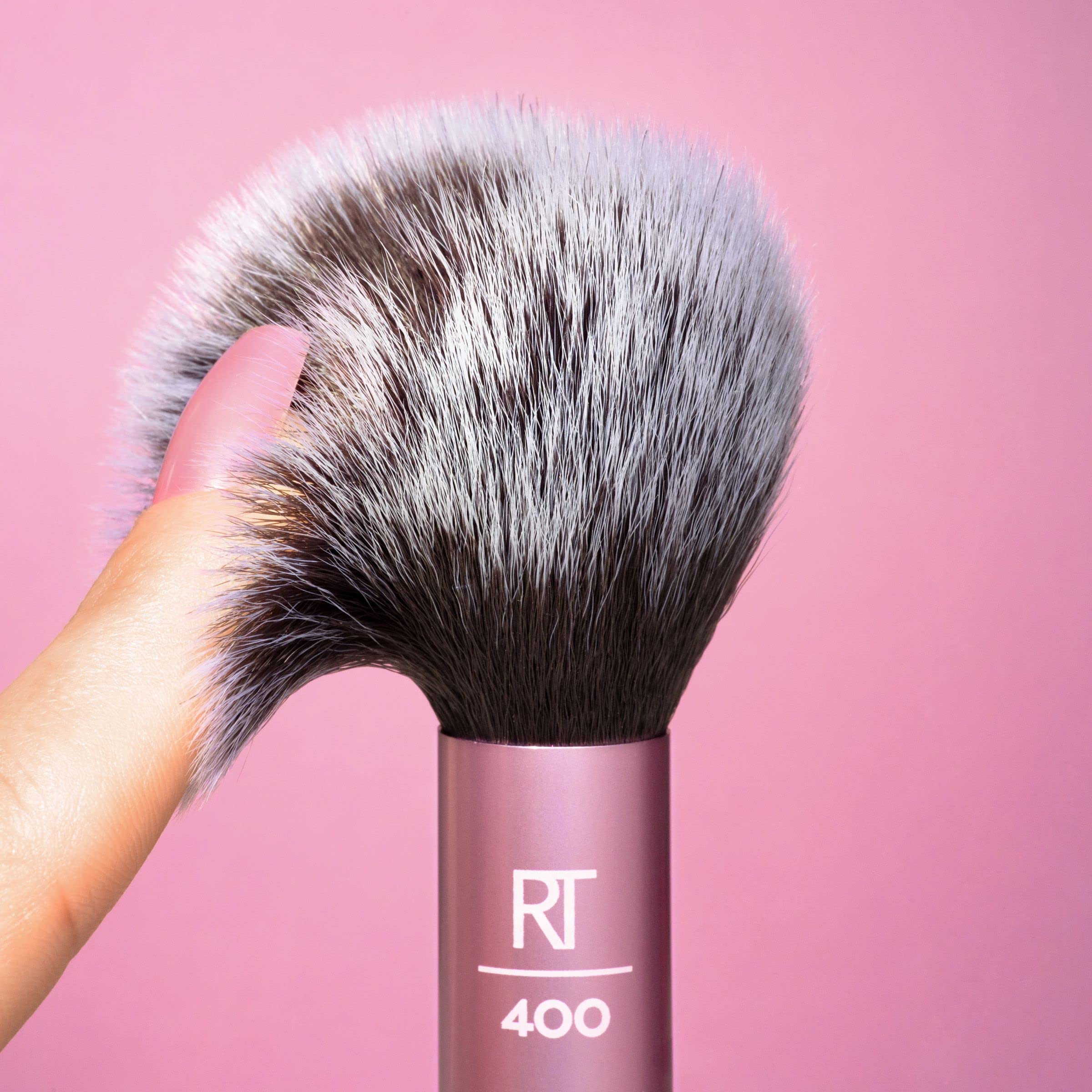 Real Techniques Ultra Plush Blush Makeup Brush, For Loose, Cream, or Pressed Blush, Rosy Glow Cheeks, Fluffy Powder Brush, Aluminum Ferrules, Synthetic Bristles, Vegan & Cruelty Free, 1 Count