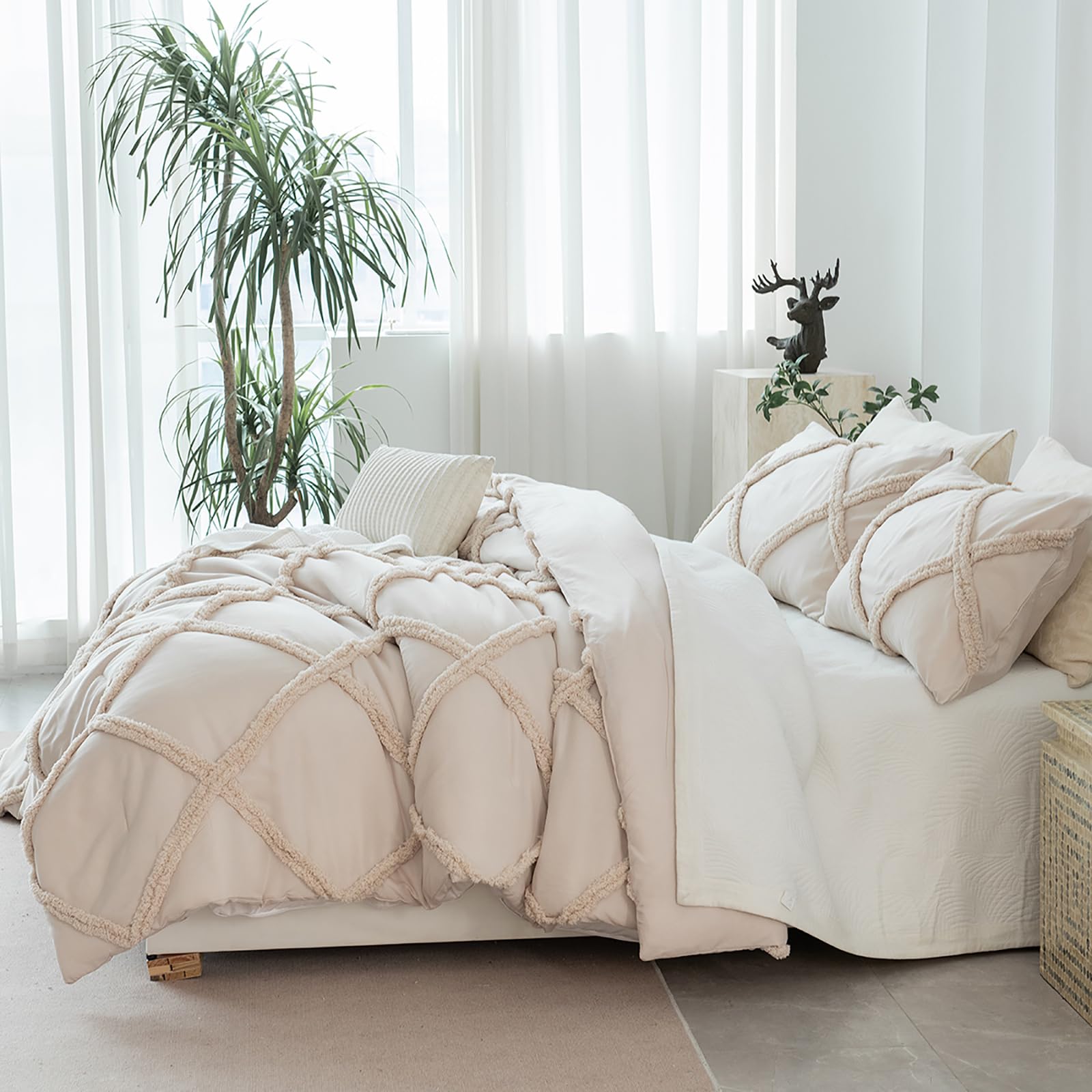 Bedbay White Tassel Comforter Set Queen Size Boho Aesthetic Bedding Set Queen Bed Set Tassel Decor Farmhouse Shabby Chic Bedding Luxury 3 Pieces Ultra Soft Microfiber Comforter(White,Queen)