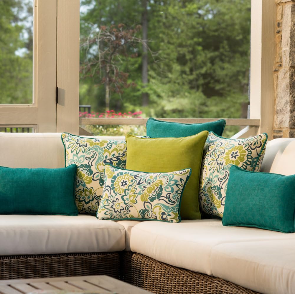 Pillow Perfect Rave Solid Indoor/Outdoor Throw Pillow Plush Fill, Weather and Fade Resistant, Throw - 18.5" x 18.5", Green, 2 Count