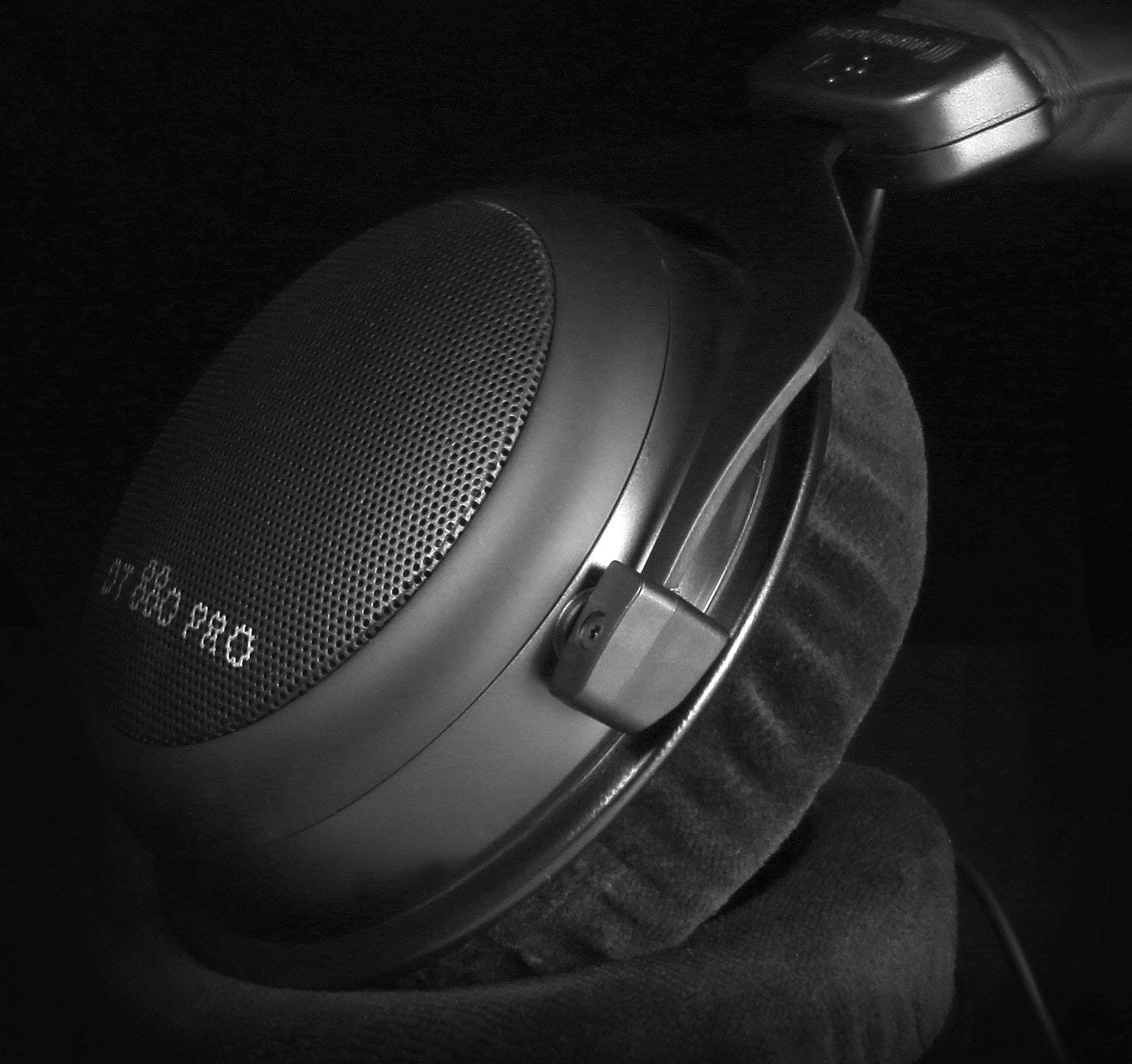 Beyerdynamic DT 880 PRO - 250 Ohm Semi-Open Studio Headphones (Limited Edition) (Renewed)