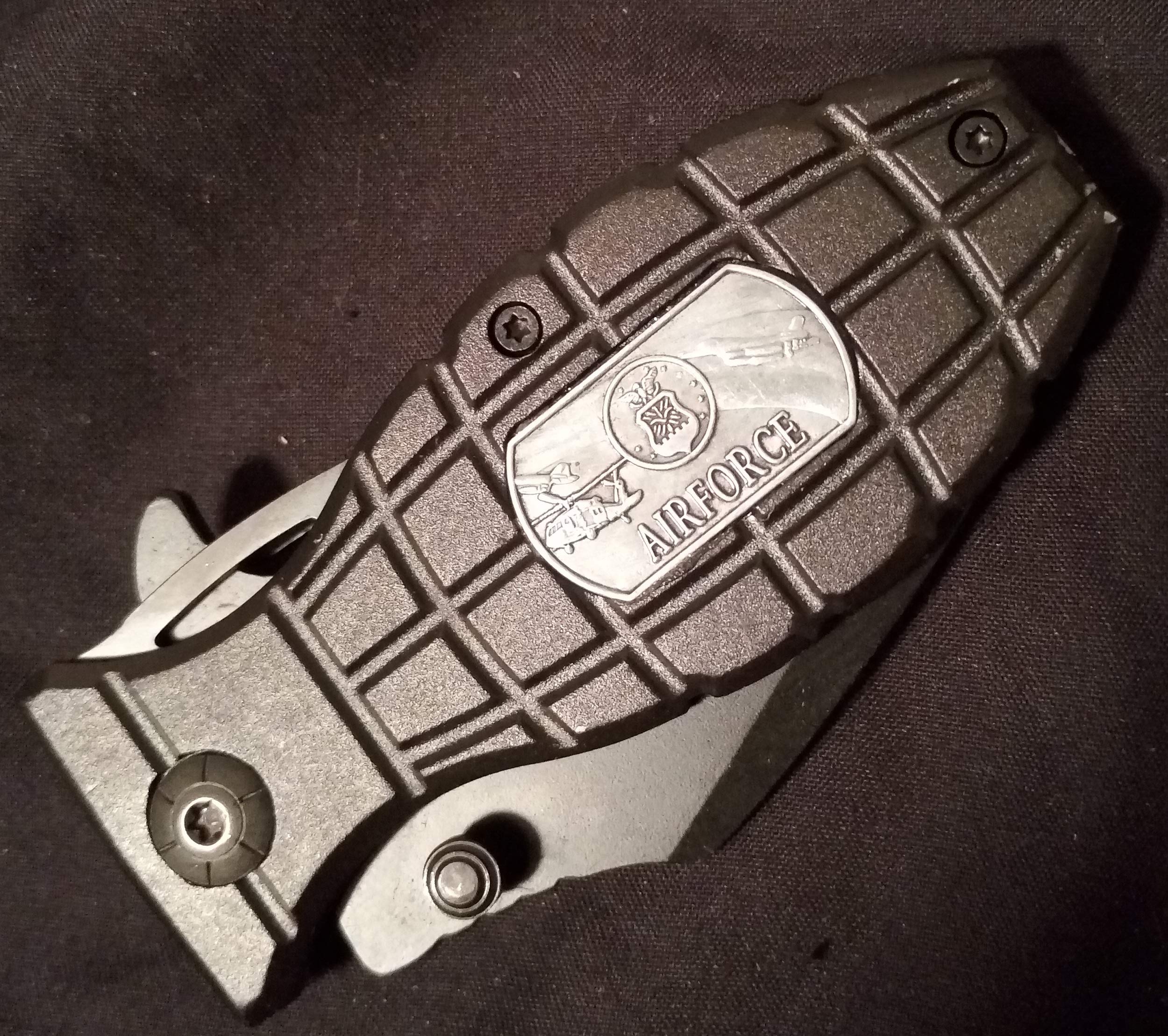 Birsppy MB New Extreme Opps Airforce Grenade Shape Black 1065 Surgical Steel Blade Tactical Hunting Folder Open Pocket Knife