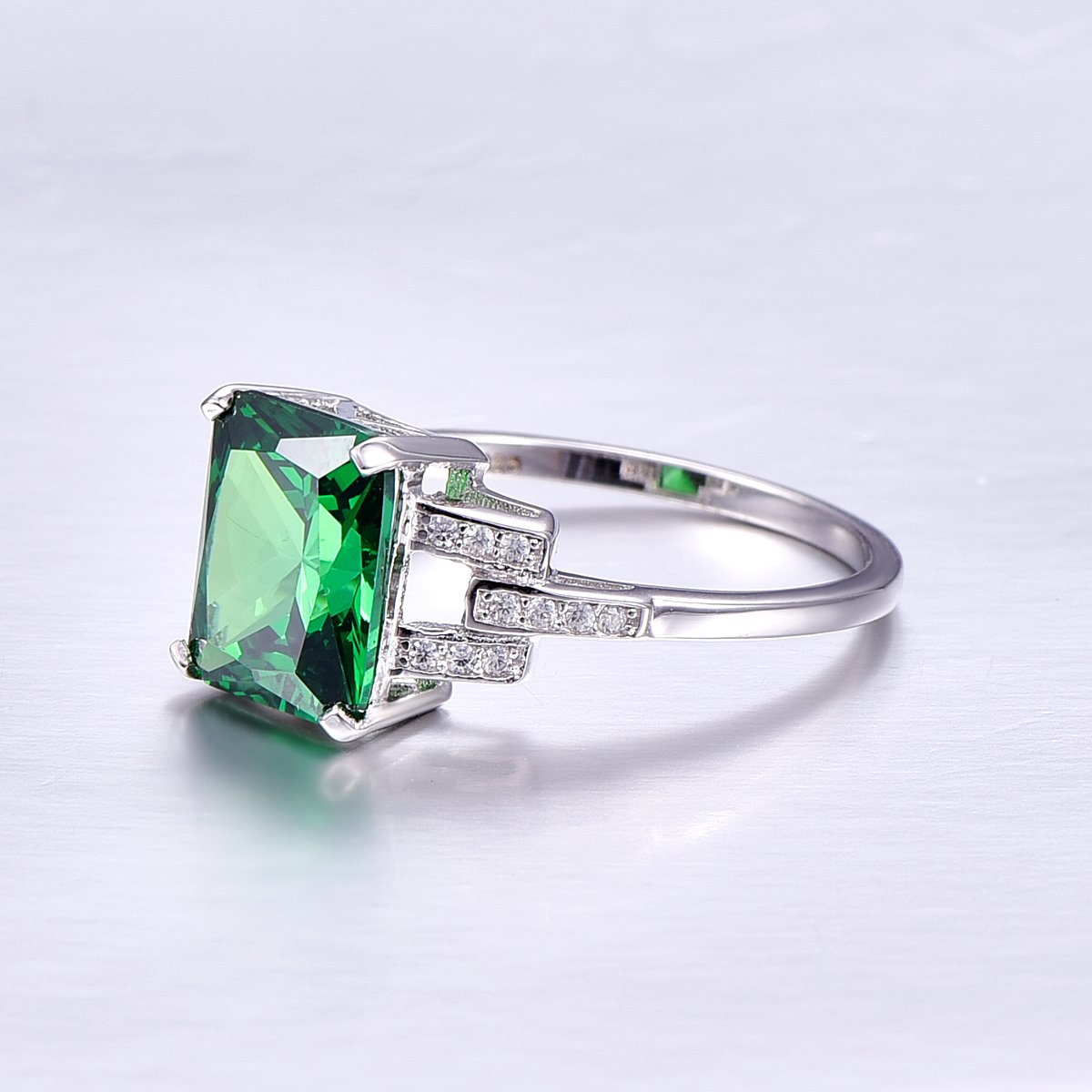 BONLAVIE 2.5ct Women's Created Emerald Rings May Birthstone Ring 925 Sterling Silver Ring Wedding Ring Anniversary Emerald Solitaire Engagement Ring Size 7