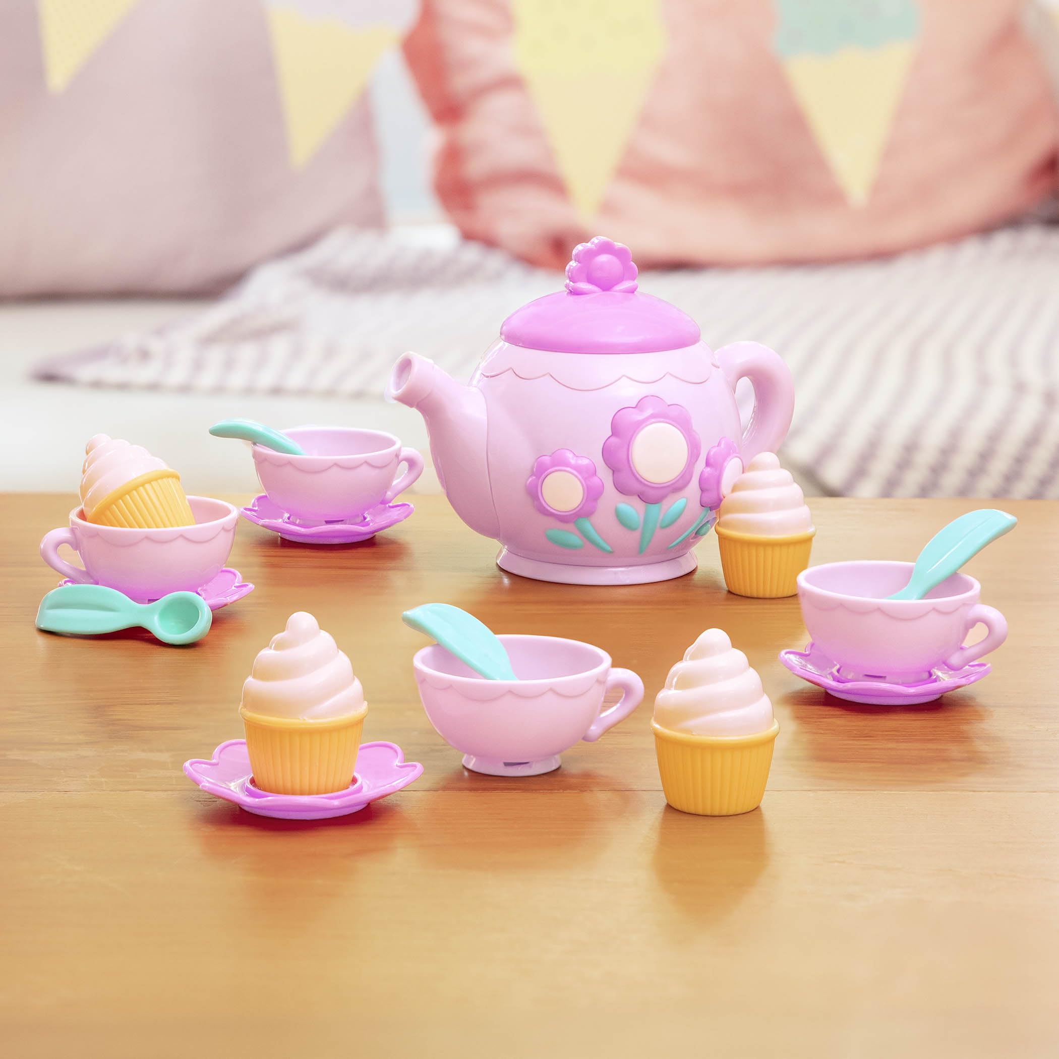 Battat- Play Circle- Singing Teapot β Toy Food β Pretend Play- Kitchen Set β 3 years + (17 Pcs)