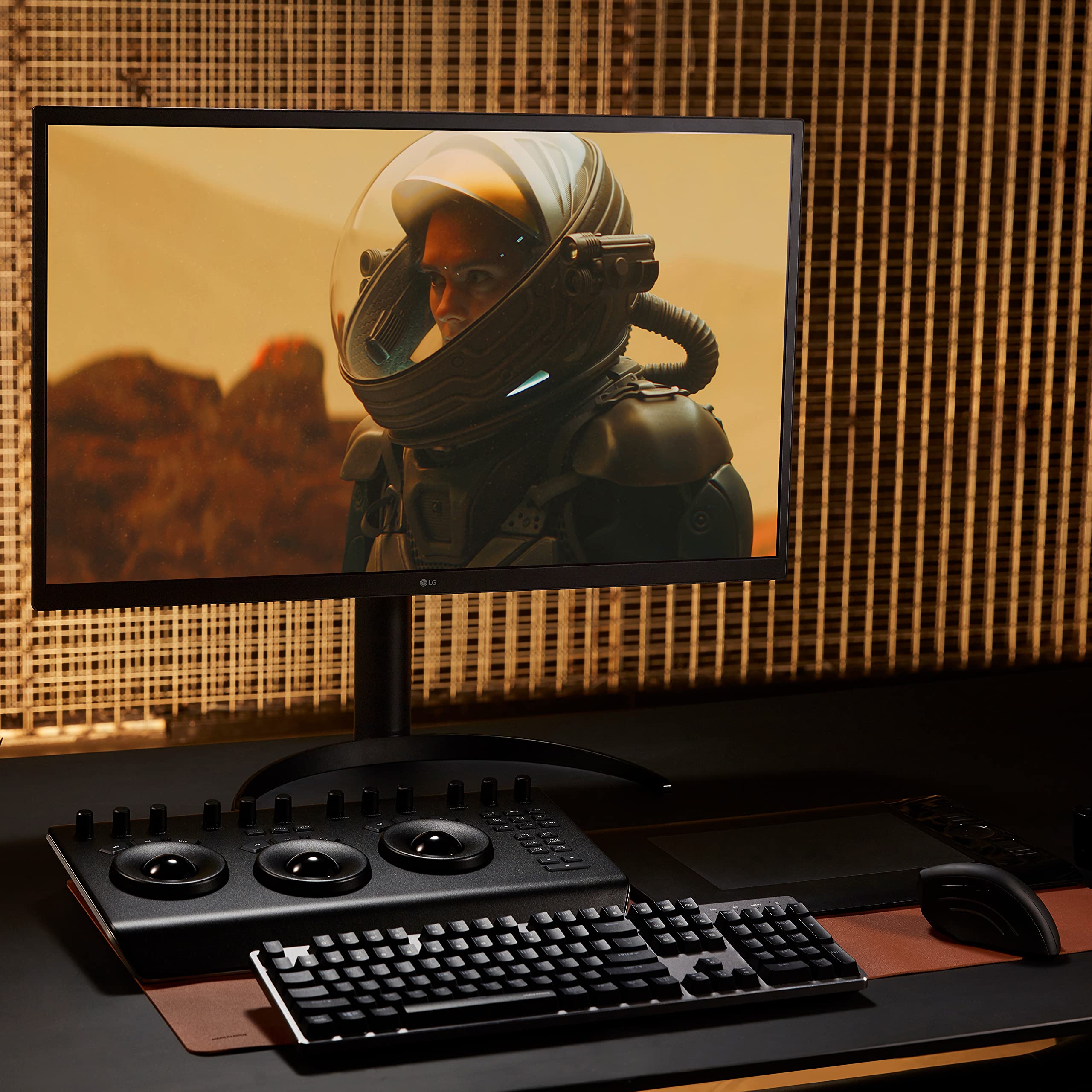 LG 32EP950-B 32” Ultrafine UHD (3840 x 2160) OLED Pro Display with Adobe RBG 99% / DCI-P3 99%, VESA Display HDR 400 True Black, 1M:1 Contrast Ratio and Tilt/Height/Pivot Adjustable Stand - Black