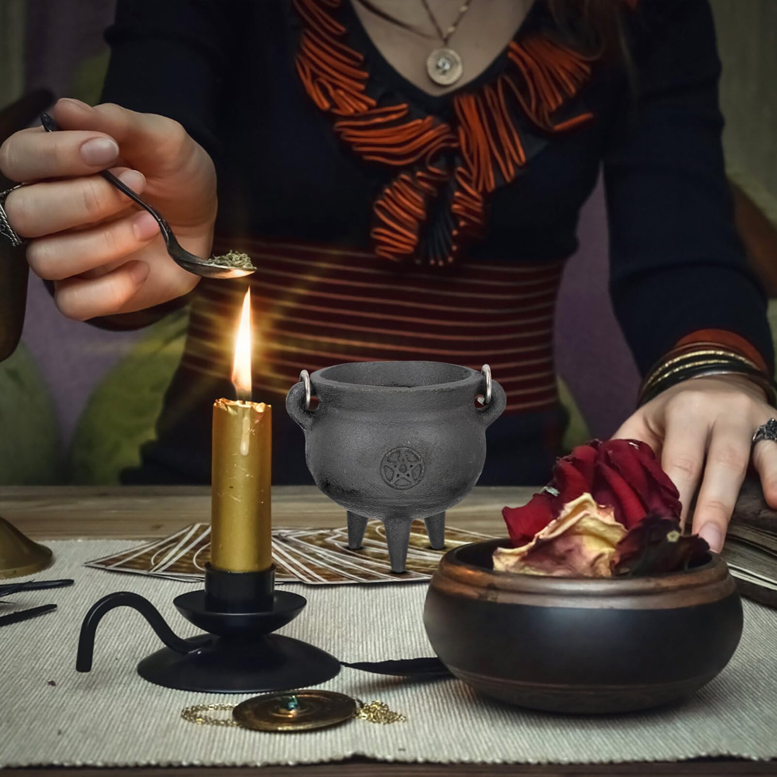 DOITOOL Mini Cast Iron Cauldron with Lid and Handle, 4 Inch Halloween Witch Pot with Lid for Halloween Decoration or Incense Burning (Threephase Moon)