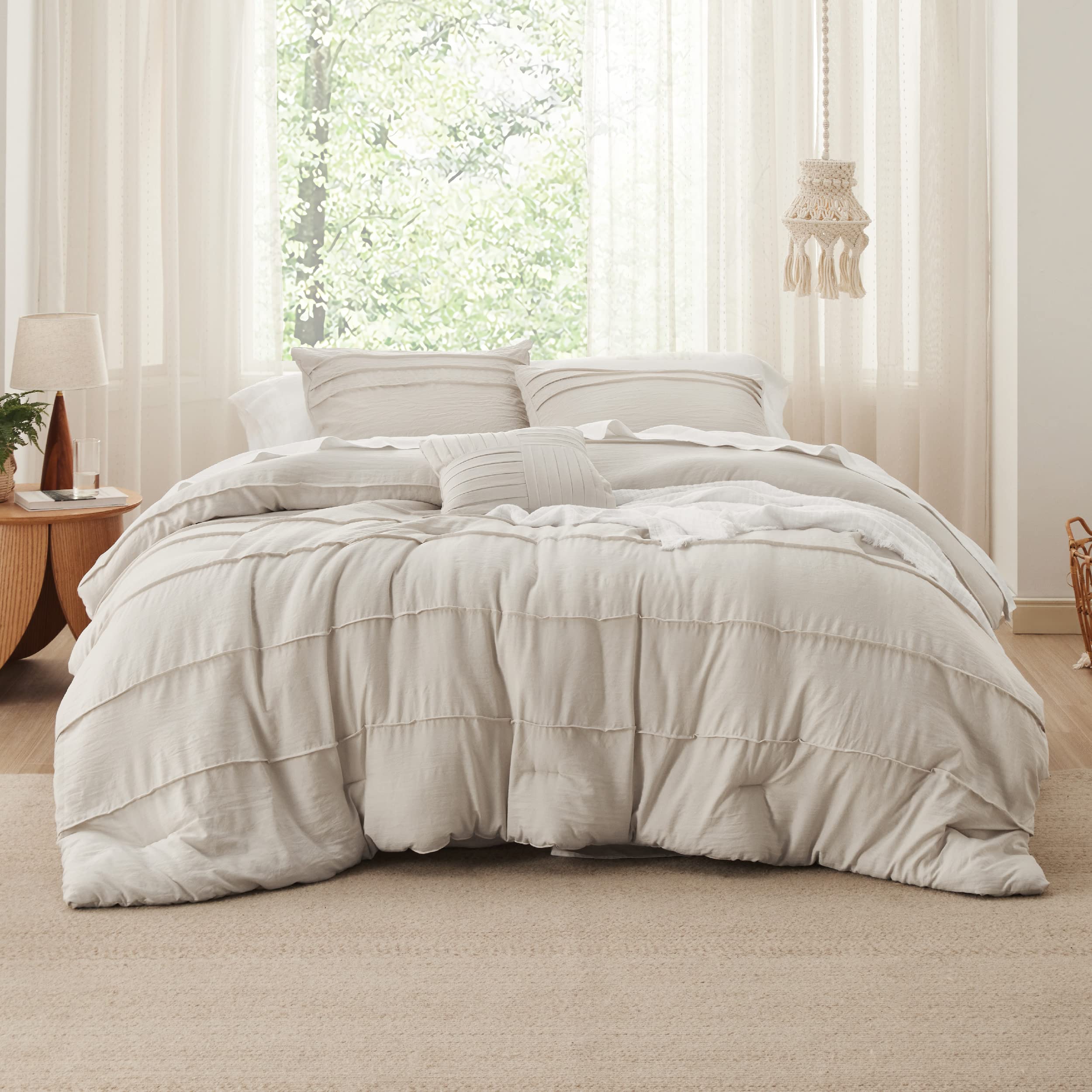 Bedsure Yellow Queen Comforter Set - 4 Pieces Pinch Pleat Bed Set, Down Alternative Bedding Sets for All Season, 1 Comforter, 2 Pillowcases, 1 Decorative Pillow
