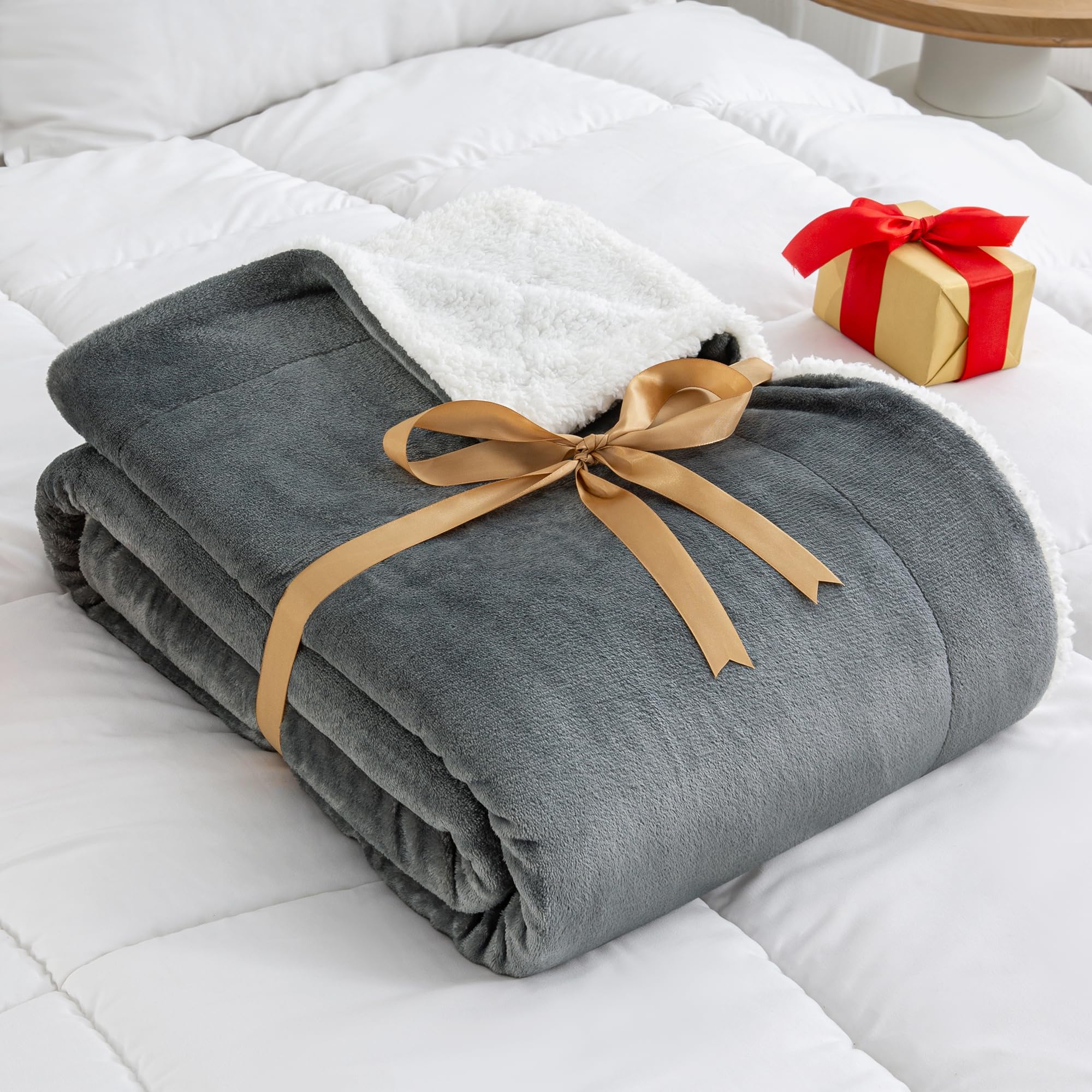 BEDELITE Sherpa Fleece Blanket Twin Size, Thick Warm Blankets for Winter, Reversible Soft & Cozy Fuzzy Blanket for Couch and Bed (Grey, 60" X 80")