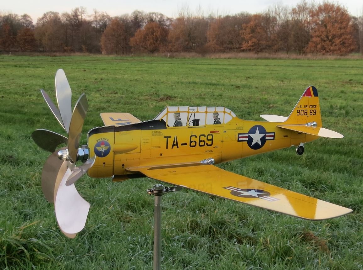 at-6 Airplane Windwheel; Propeller Turns When Windy; Stainless Steel; Garden Decoration