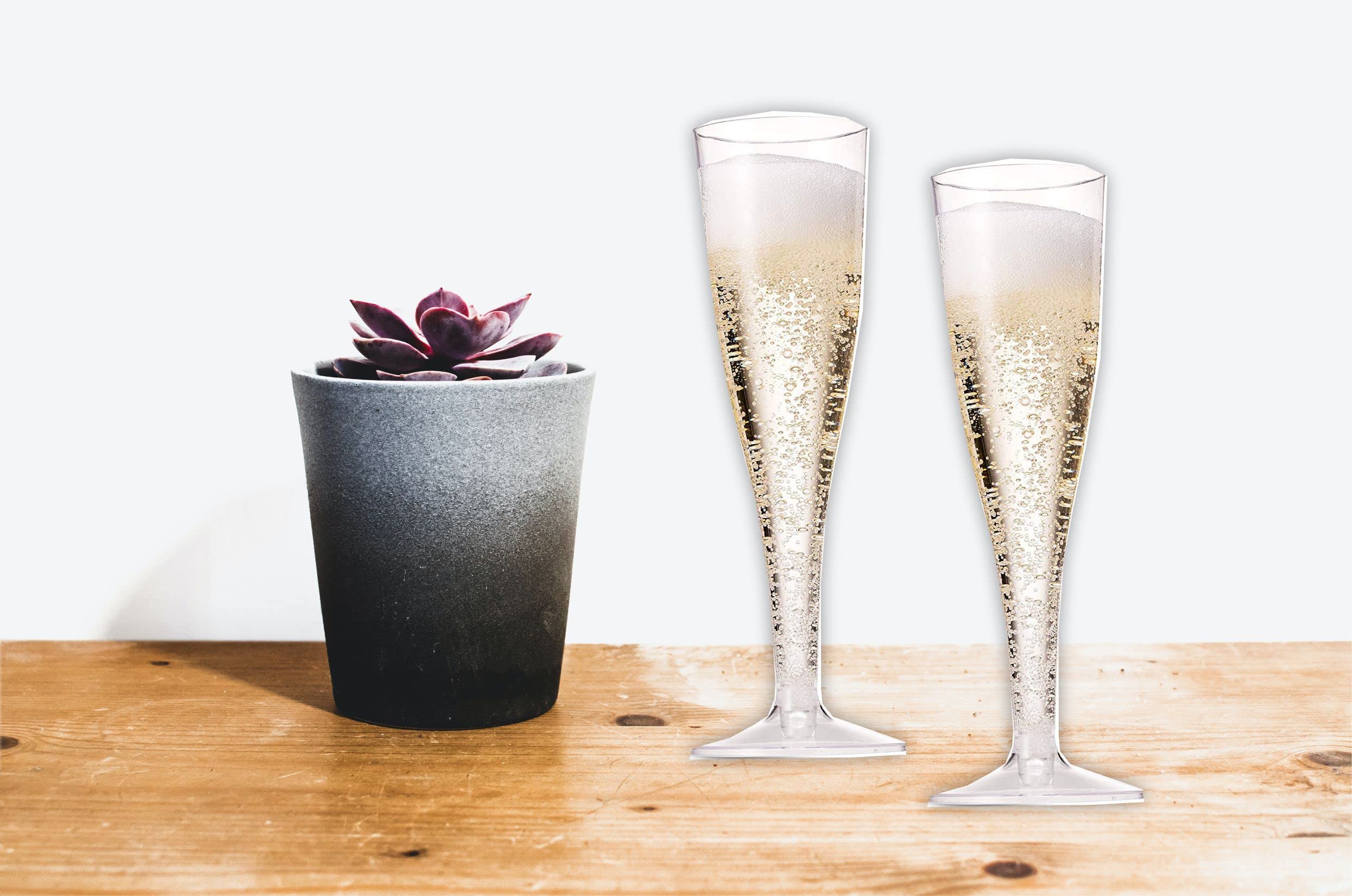 BloominGoods Plastic Champagne Glasses, 50-Pack Disposable or Reusable Large Champagne Flutes, 7 oz