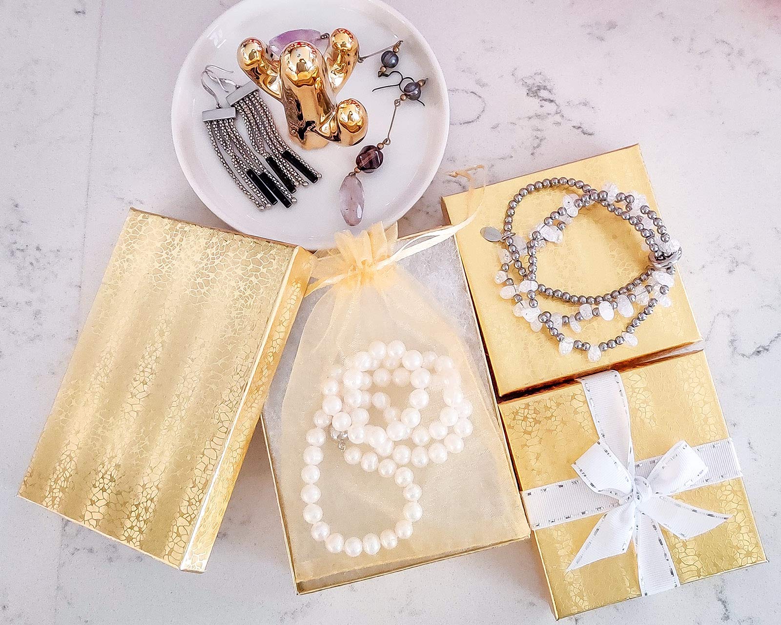 TheDisplayGuys 100-Pack #32 Cotton Filled Cardboard Paper Jewelry Box Gift Case - Gold Foil (3 1/4" x 2 1/4" x 1")