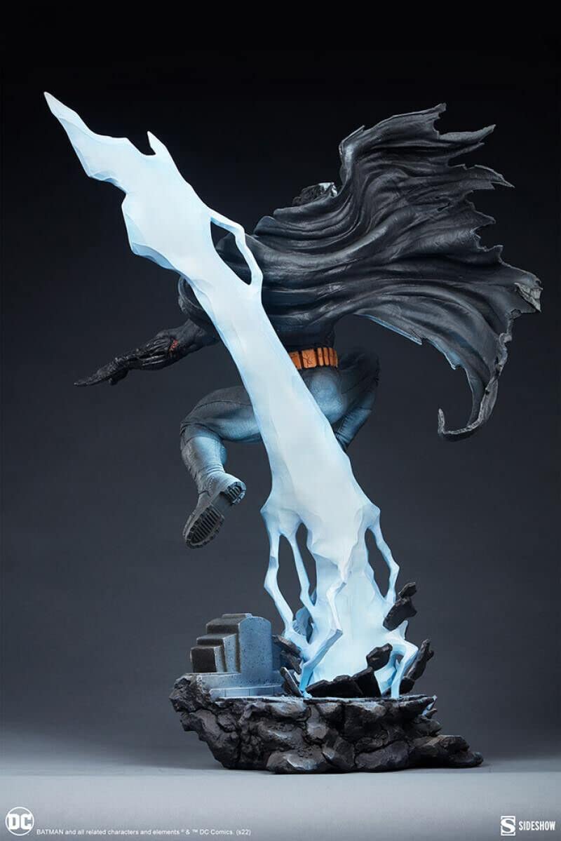 Sideshow Collectibles Batman The Dark Knight Returns Premium Format Figure Statue