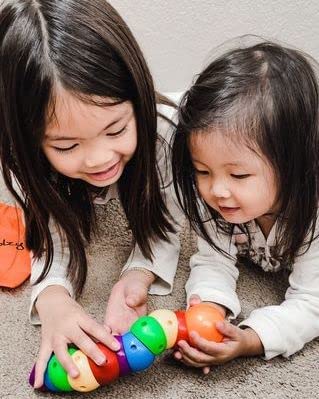 Skoolzy Peg Board Toddler Stacking Toys - Wiggly Fidget Toys