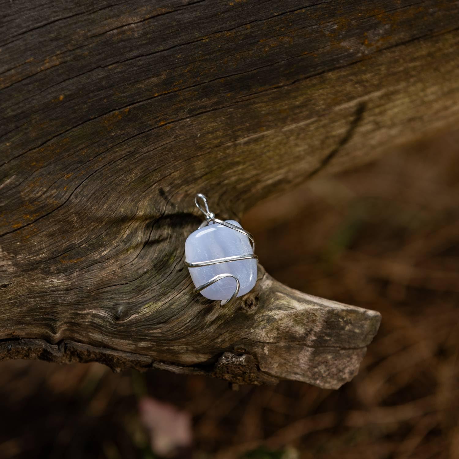 Ayana Crystals Blue Lace Agate Healing Necklace - Handcrafted with Ethically Sourced Crystals - Balances Throat and Third Eye Chakras - Birthstone for September - Zodiac Sign: Pisces
