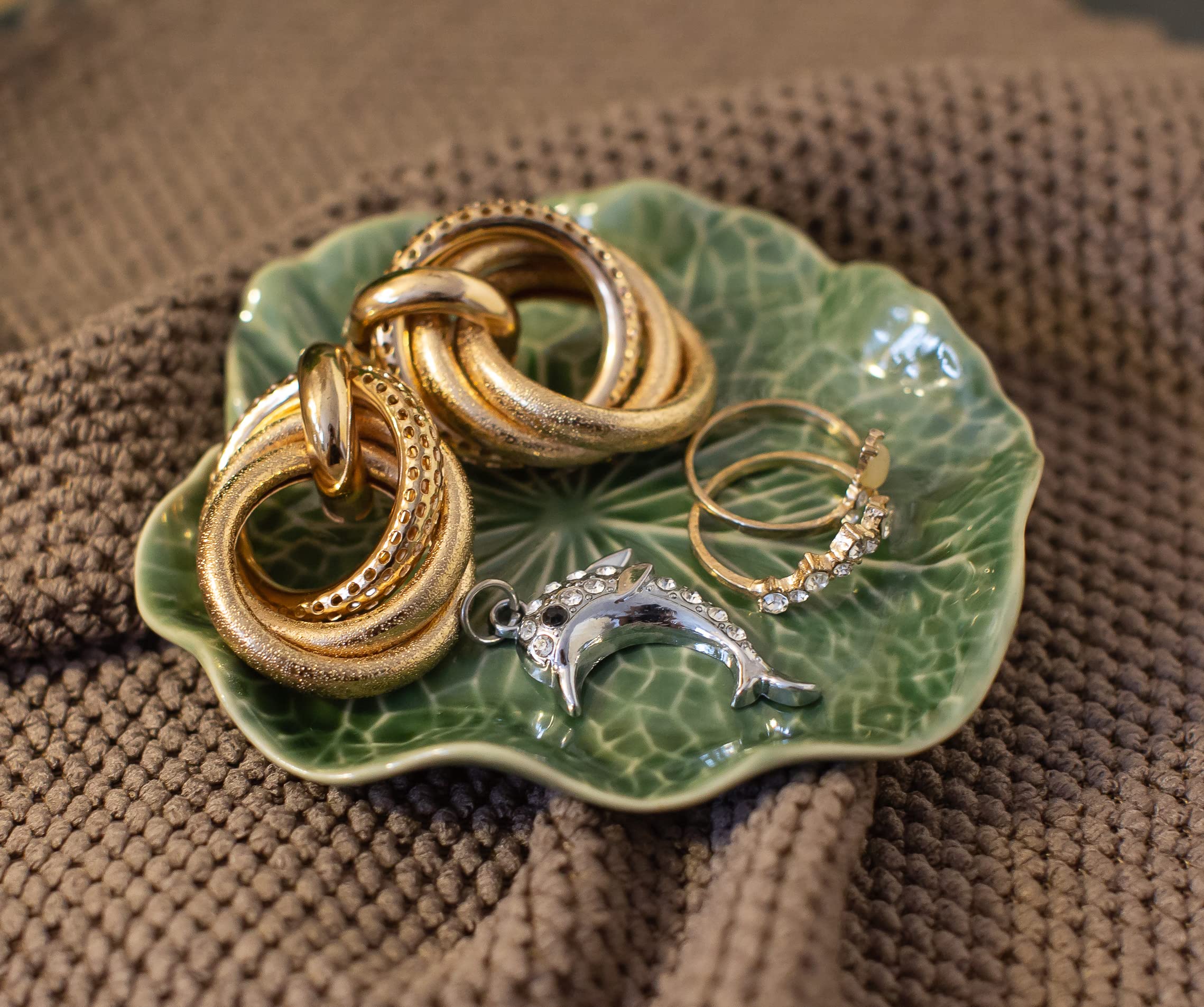 BestySuperStore Tiny 4" Green Lotus Leaf Shaped Tray - Handmade Ceramic Porcelain Decorative Plate Dish Catchall Miniature Container for Jewelry Personal Items Incense Holders Ashtray Décor Gifts