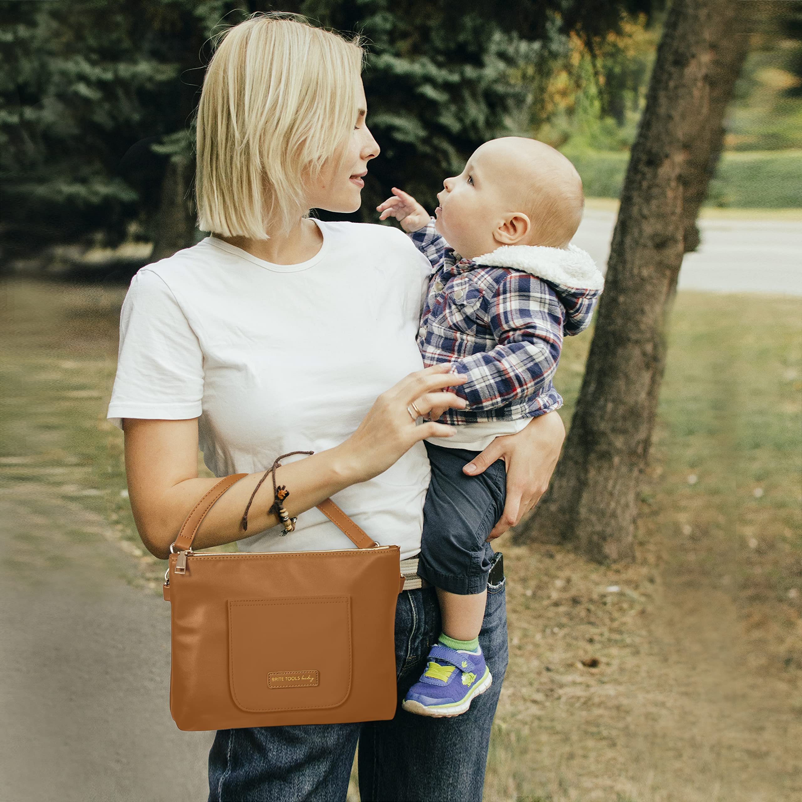 Brite Tools Leather Crossbody Diaper Clutch Bag Refillable Wipes Holder Dispenser Small Crossbody Wristlet Designer Purse (Brown)