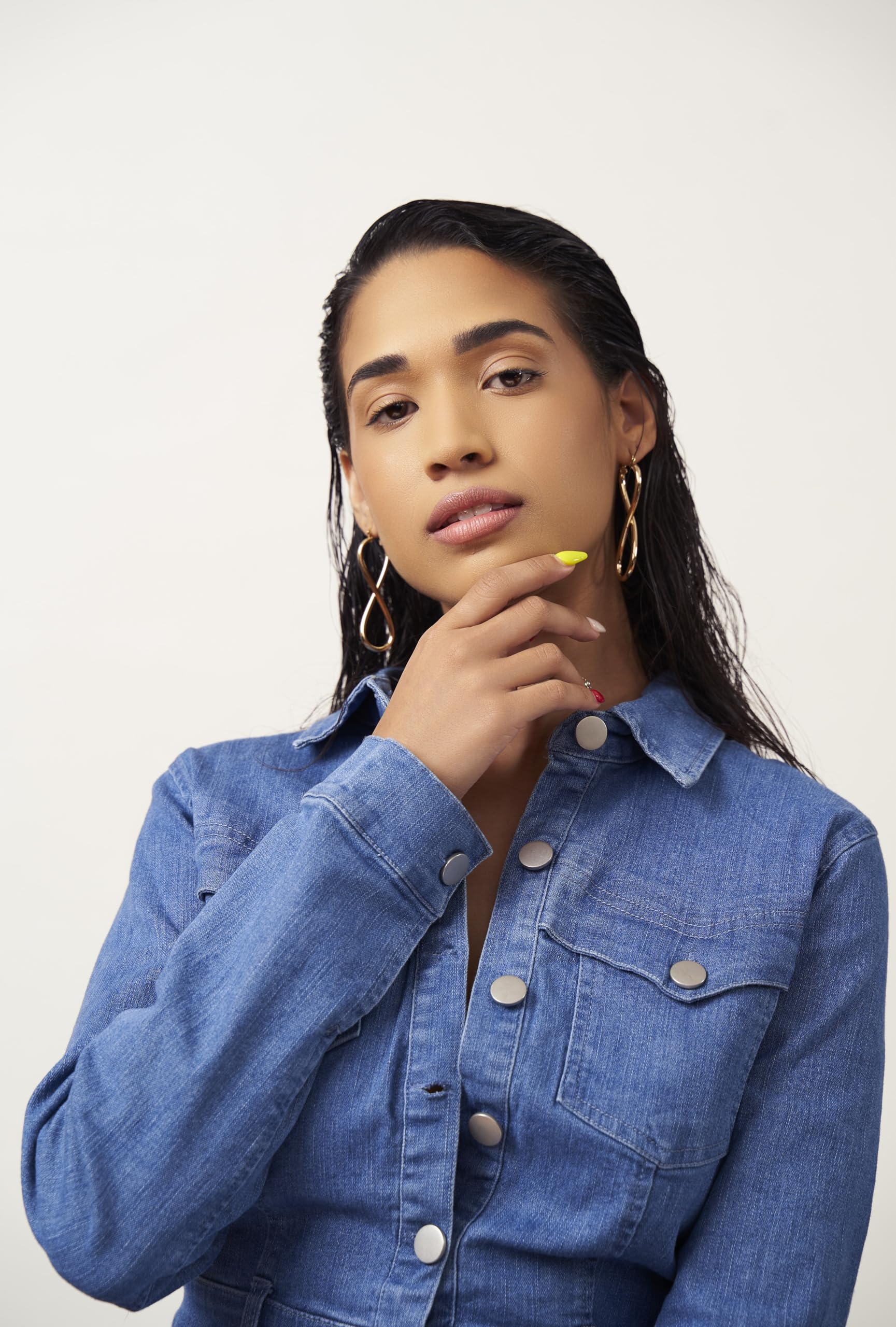 Barzel 18k Gold Plated Infinity Crazy 8 Hoop Earrings (Gold)