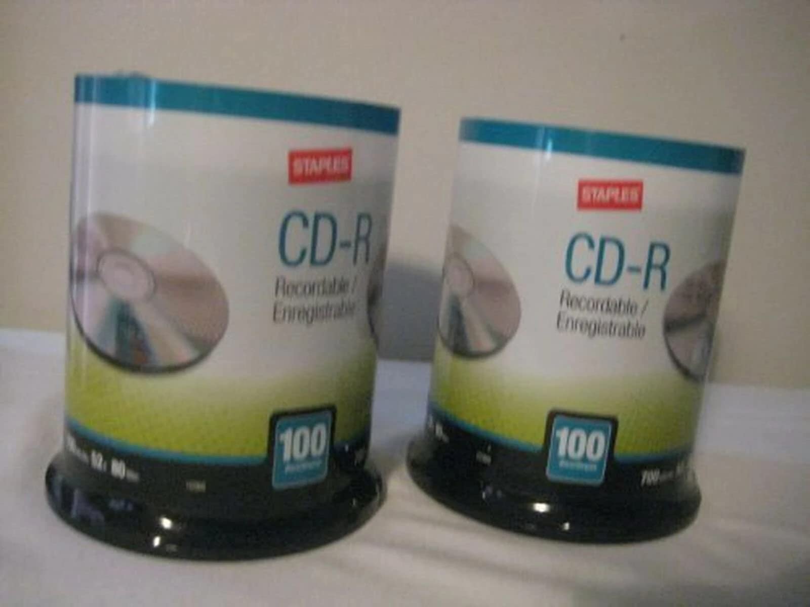 Staples CD-R Recordable/Enregistrable 100 per package (2 Pack)