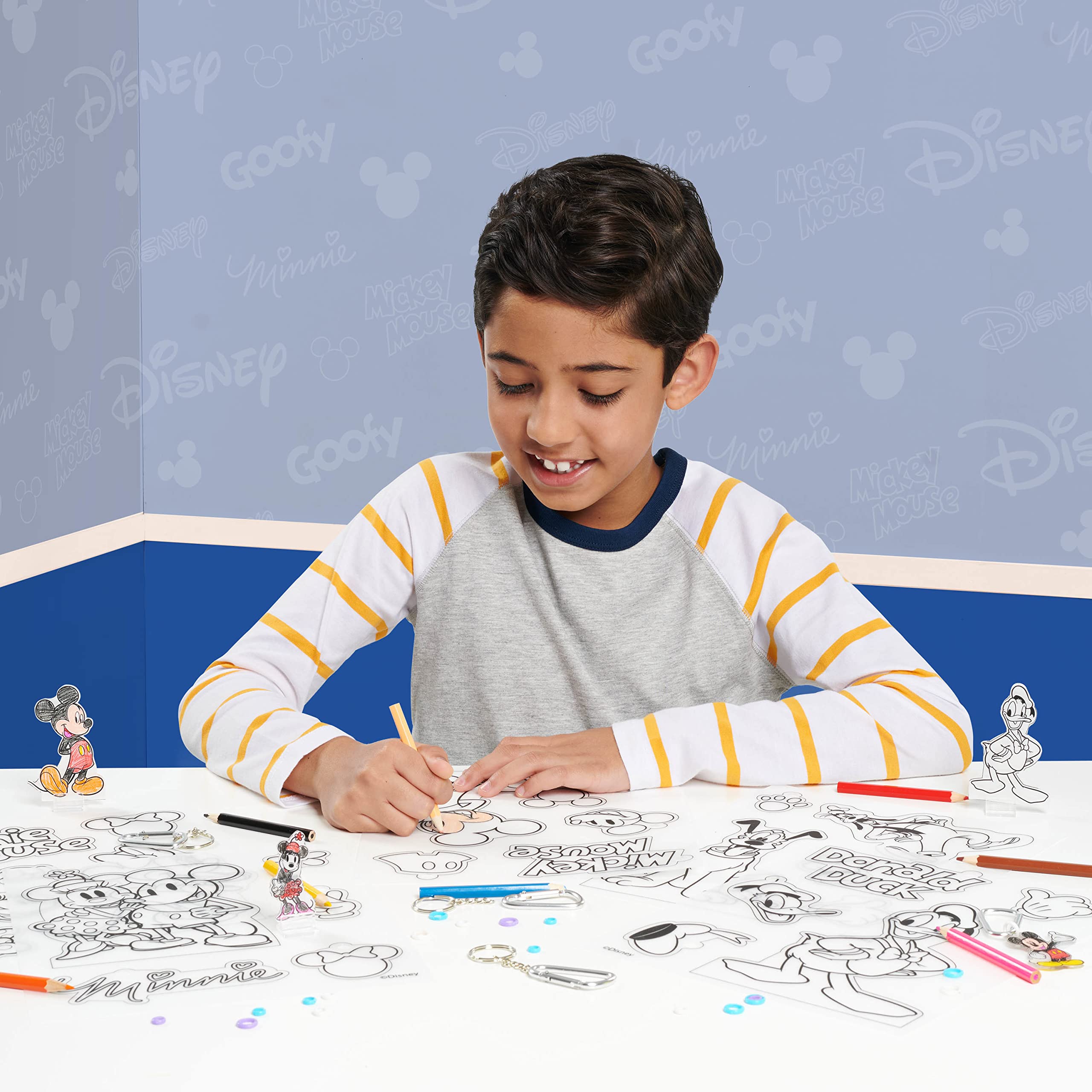 Shrinky Dinks Disney Classics Kit, 15 Pre-Printed Shrinky Dinks Sheets, Kids Toys for Ages 5 Up by Just Play