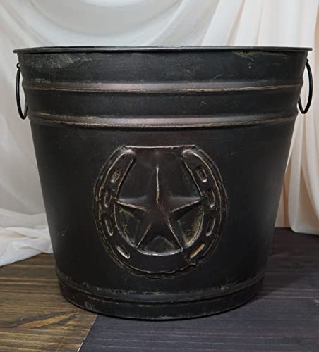 Ebros Rustic Western Texas Lone Star with Lucky Horseshoe Old Fashioned Bucket Metal Floral Vase Or Waste Basket Bin 12.5" Wide Home and Bathroom Accent Country Farmhouse Cowboy Decorative Accent