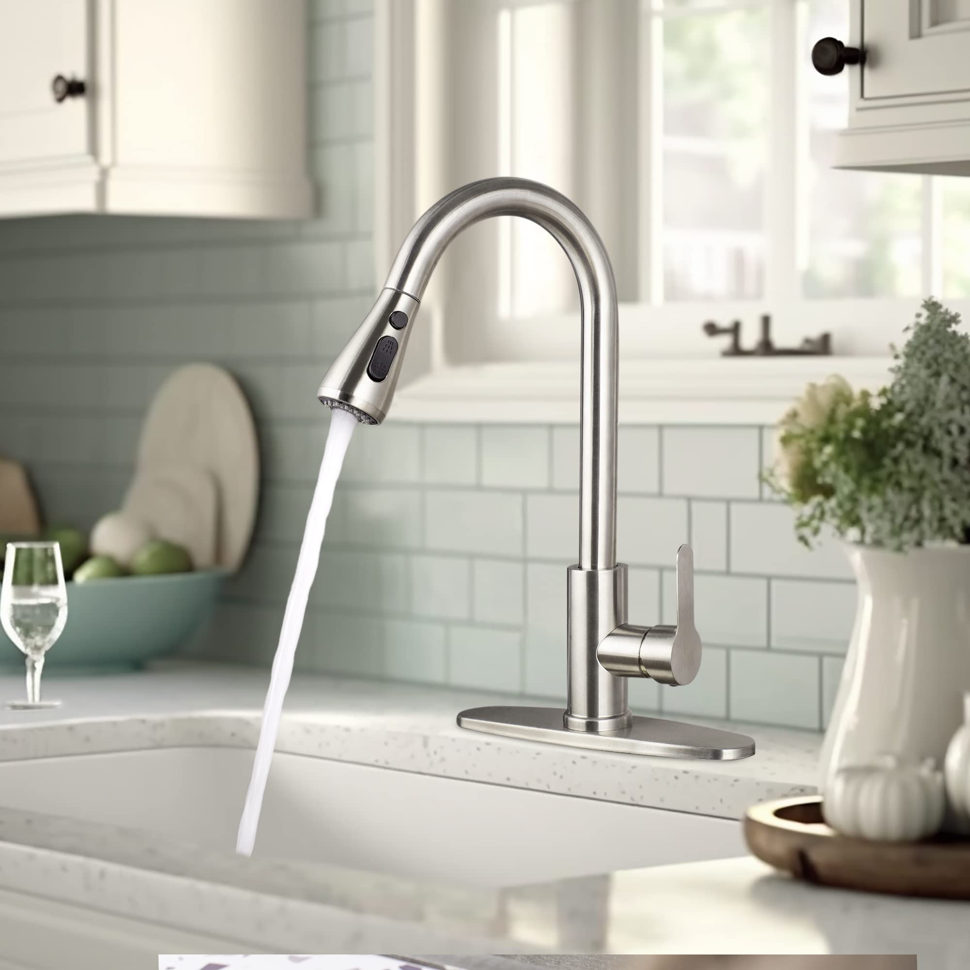 CILAIXI Kitchen Sink Faucet with Pull Down Sprayer with Deck Plate Home Handle Stainless Steel 360 High Arc Swivel Efficient Cleaning Brushed Out Kitchens Tap Faucets (Brushed Nickel)