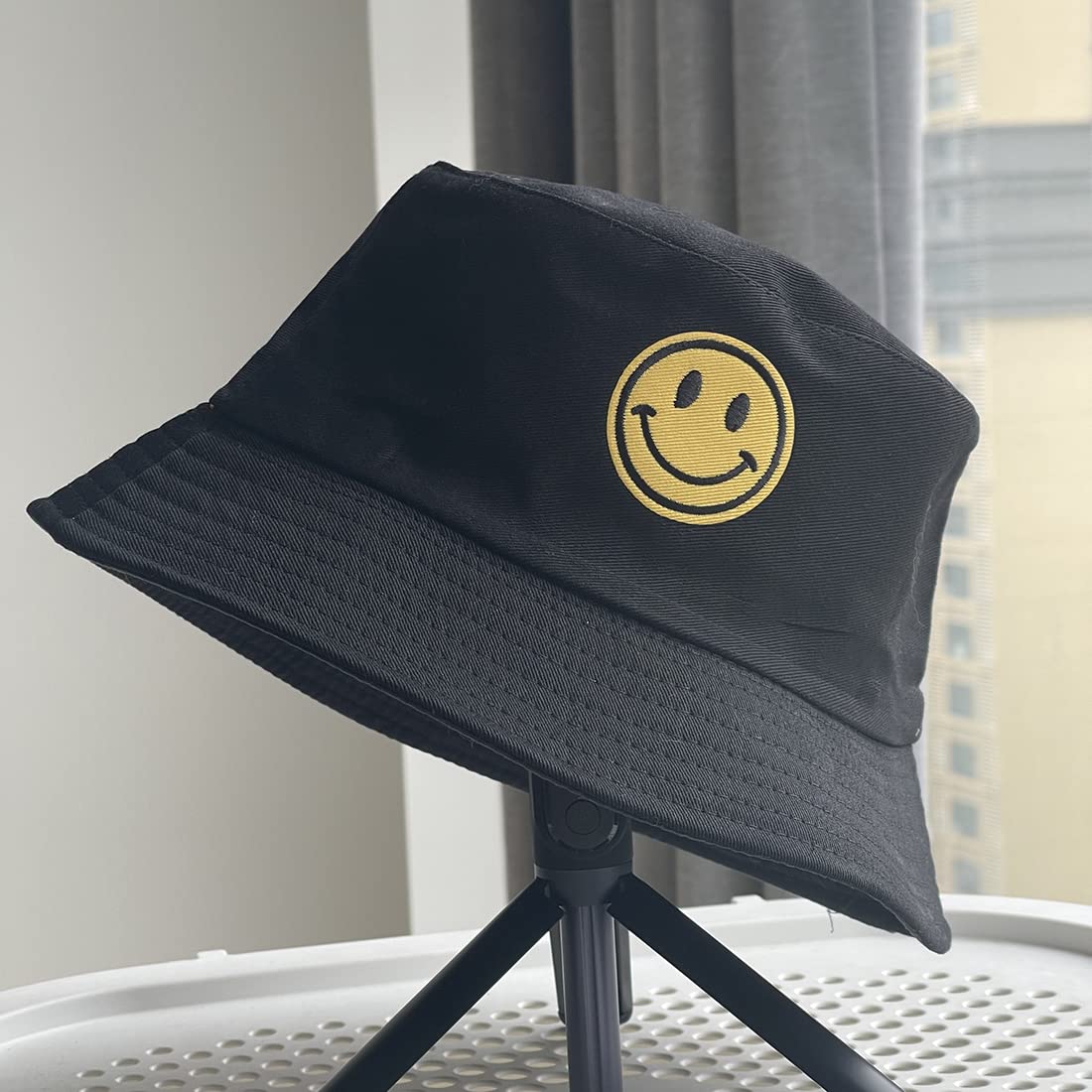 Anroll Unisex Smiling Face Embroidered Bucket Hats Sun Hat for Womens Men (Black)