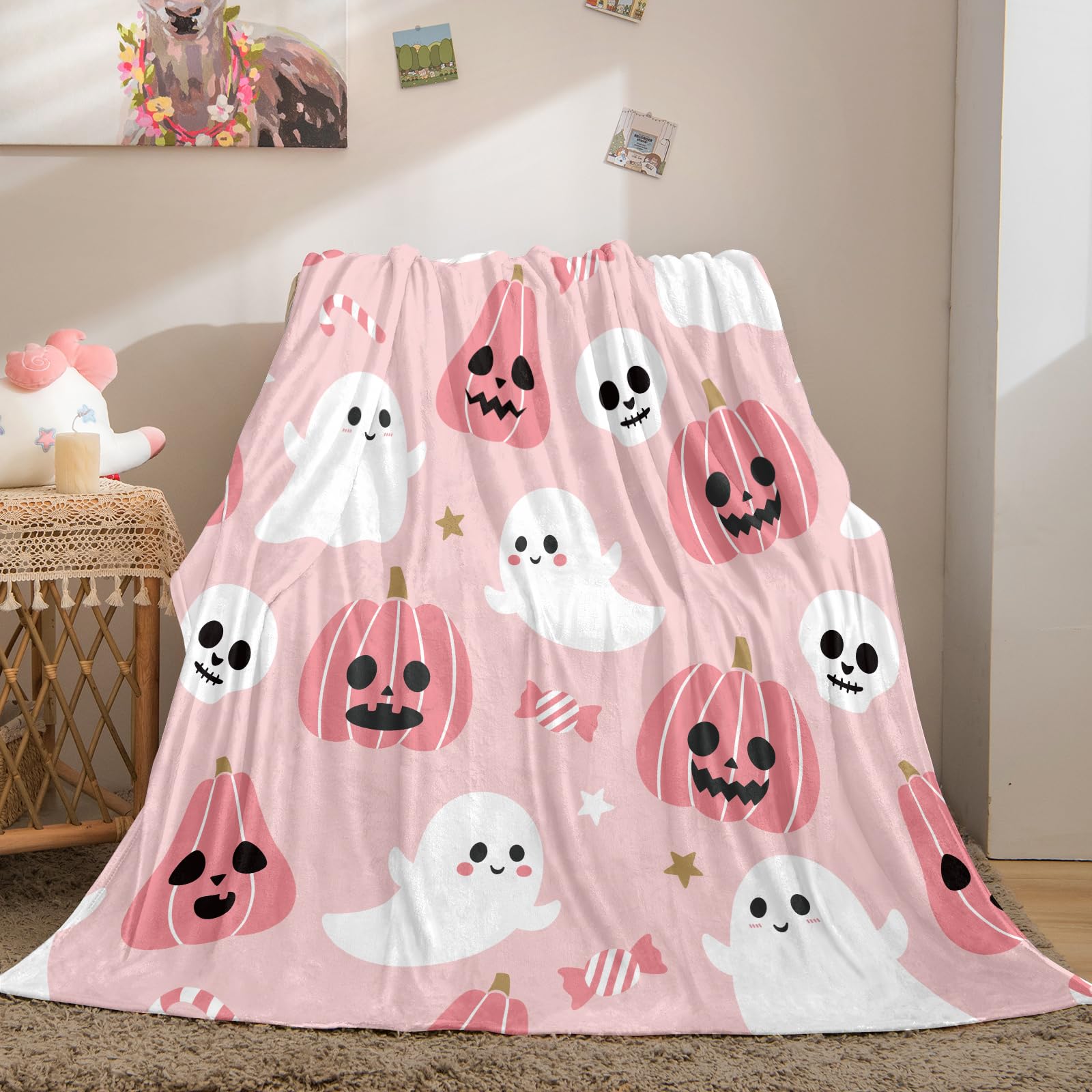 Chumerry Black Halloween Blanket Black Ghost Flannel Fleece Throw Blanket Spooky Halloween Room Decor Black White Fhost Blanket Extra Soft Cozy Fuzzy Blanket and Throws