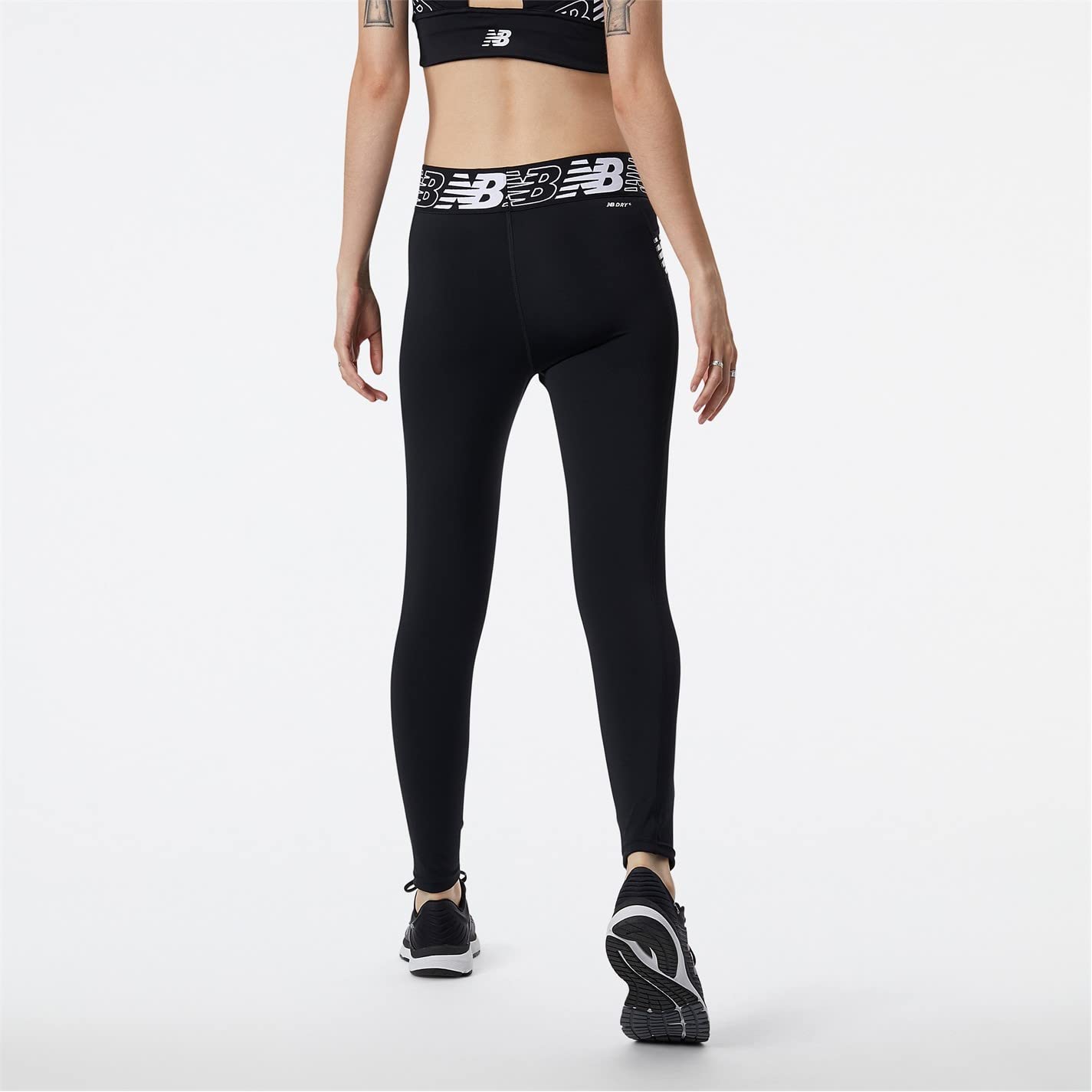 New Balance Women's Relentless Crossover High Rise 7/8 Tight, Black, Medium