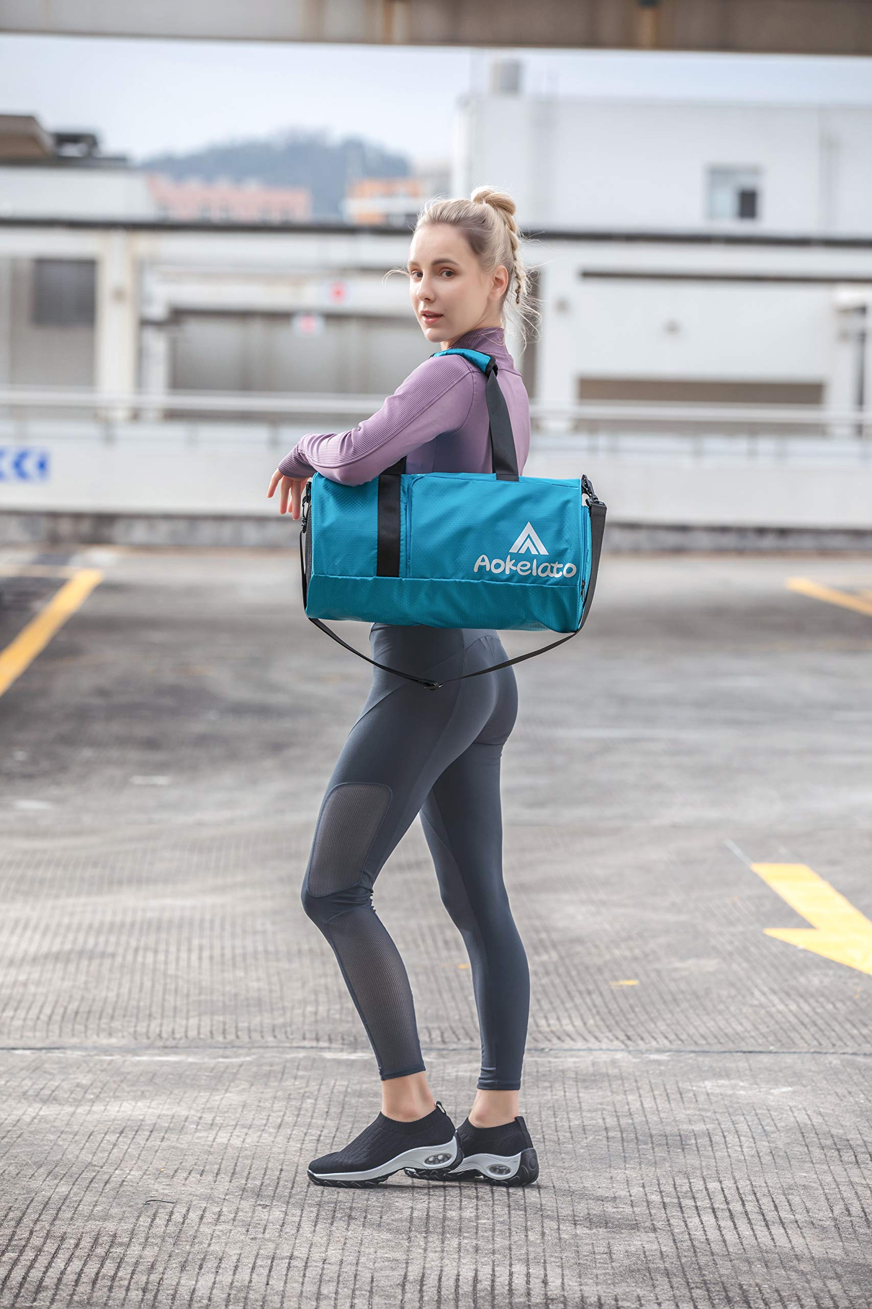 Aokelato Gym Bag,30L Small Sport Duffel bag, with Shoes Compartment & Wet Pocket,Lightweight Waterproof Weekend Bag, Blue Large