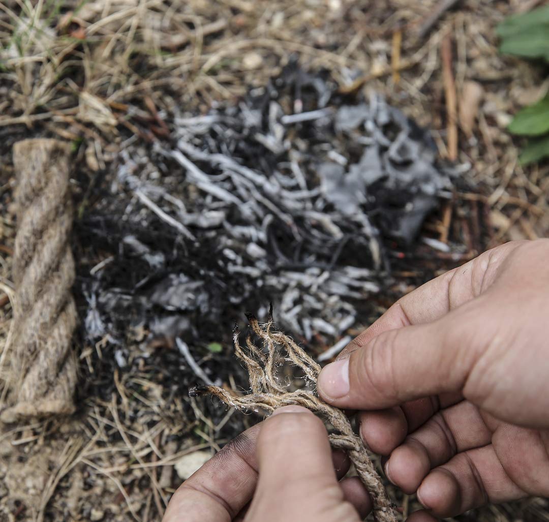 Kasmer Fire Starter Kit Survival Tools Ferro Rod Waterproof Fire Starting Jute Rope Wax Infused Wick Tinder Flint and Steel for Camping Backpacking Hiking Gears black with jute rope One Size