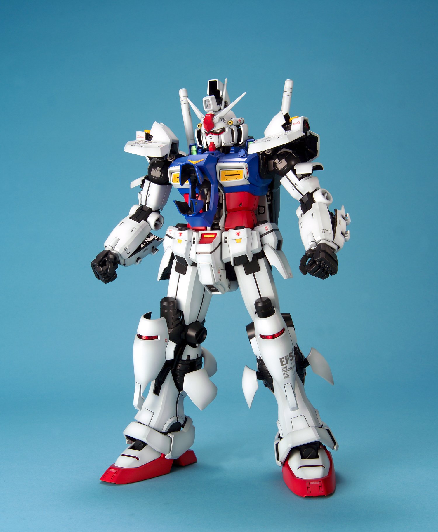 Bandai Hobby Gundam GP-01/Fb Gundam 0083" 1/60 - Perfect Grade