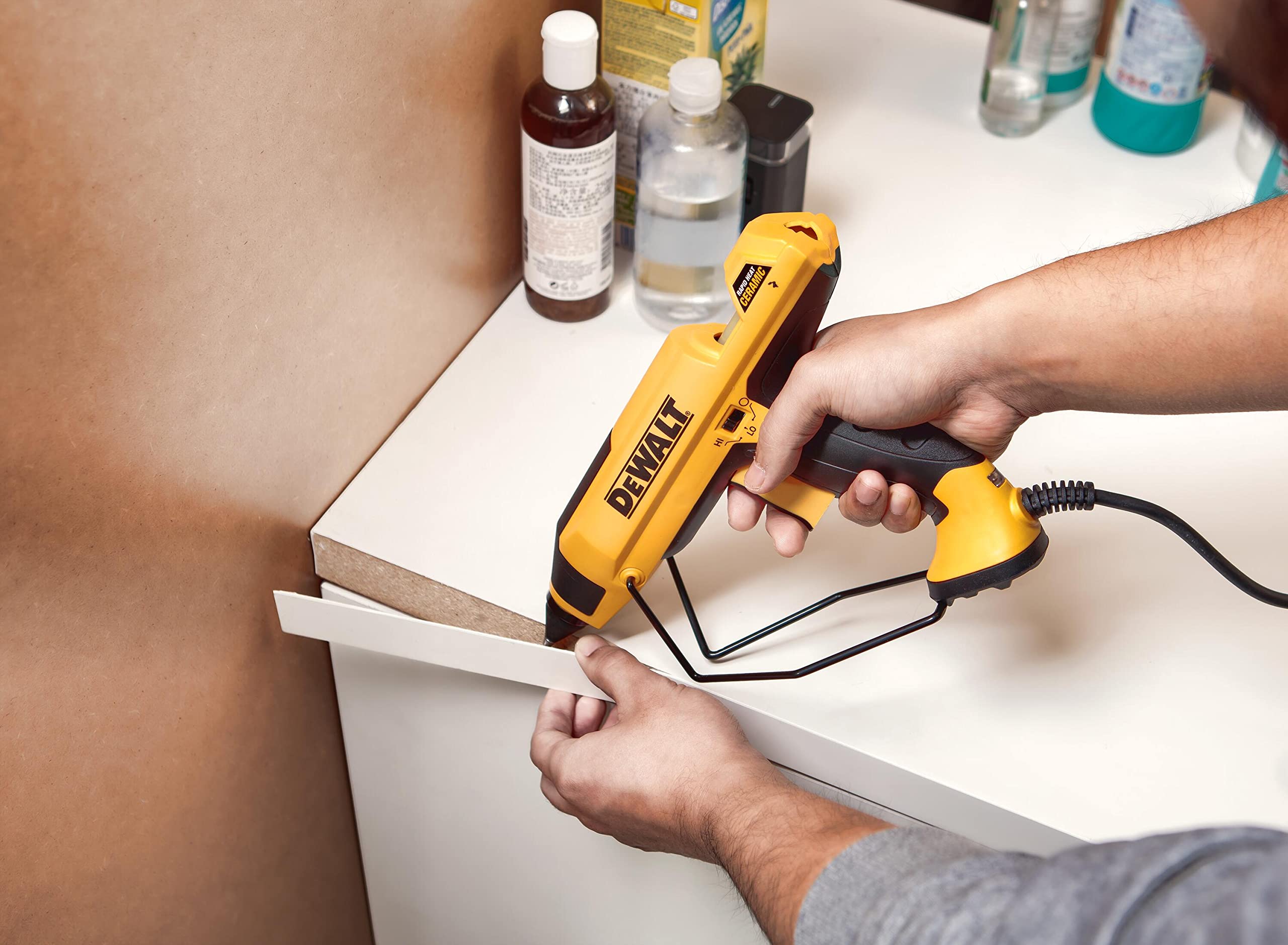 Dewalt Pro Dual Temperature Ceramic Glue Gun