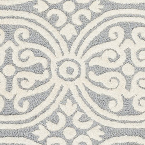 SAFAVIEH Cambridge Collection 5' x 8' Silver / Ivory CAM123D Handmade Moroccan Premium Wool Area Rug